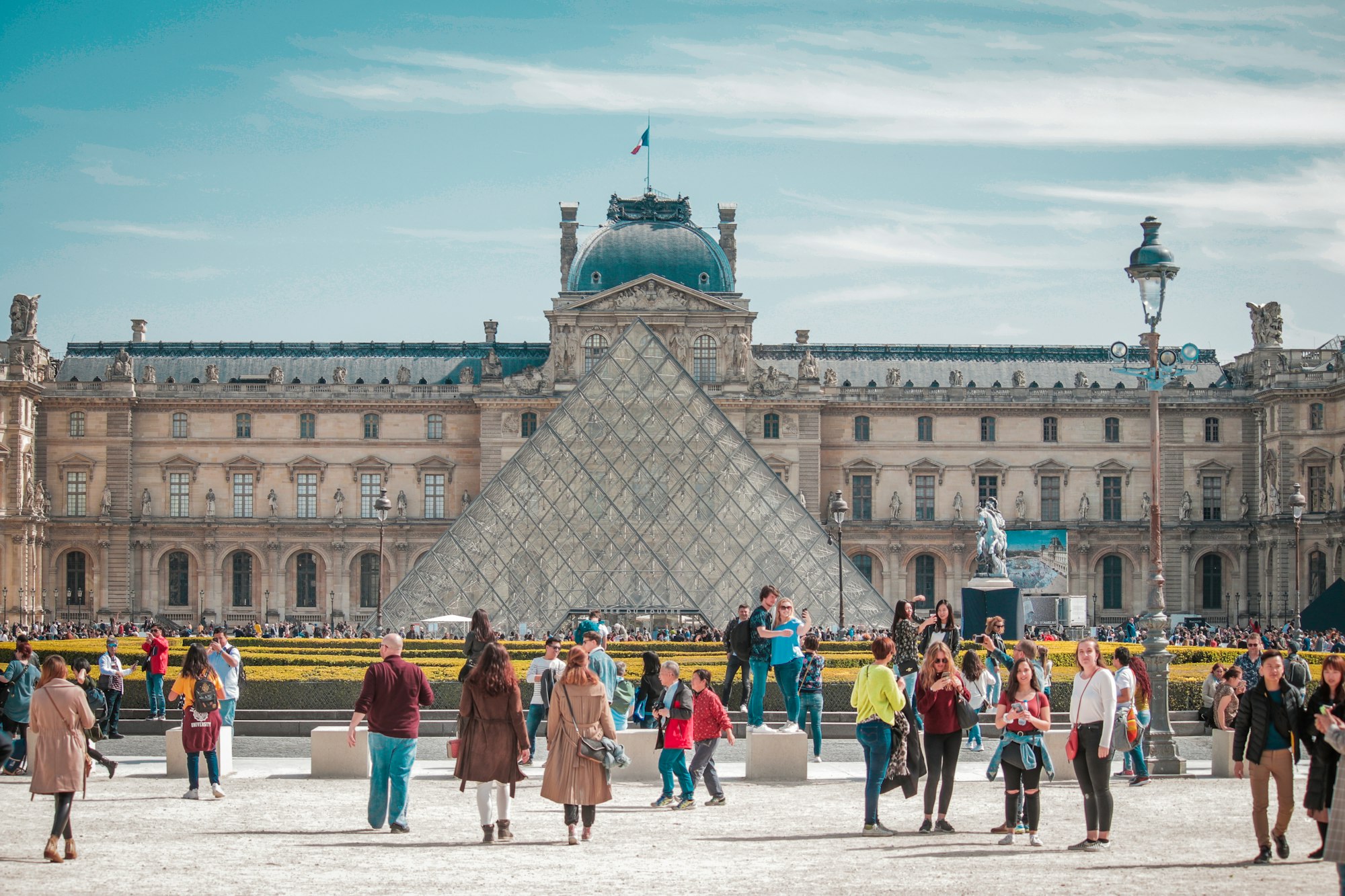 Paris’ Iconic Museum Faces Dire Need for Rescue Paris’ Iconic Museum Faces Dire Need for Rescue