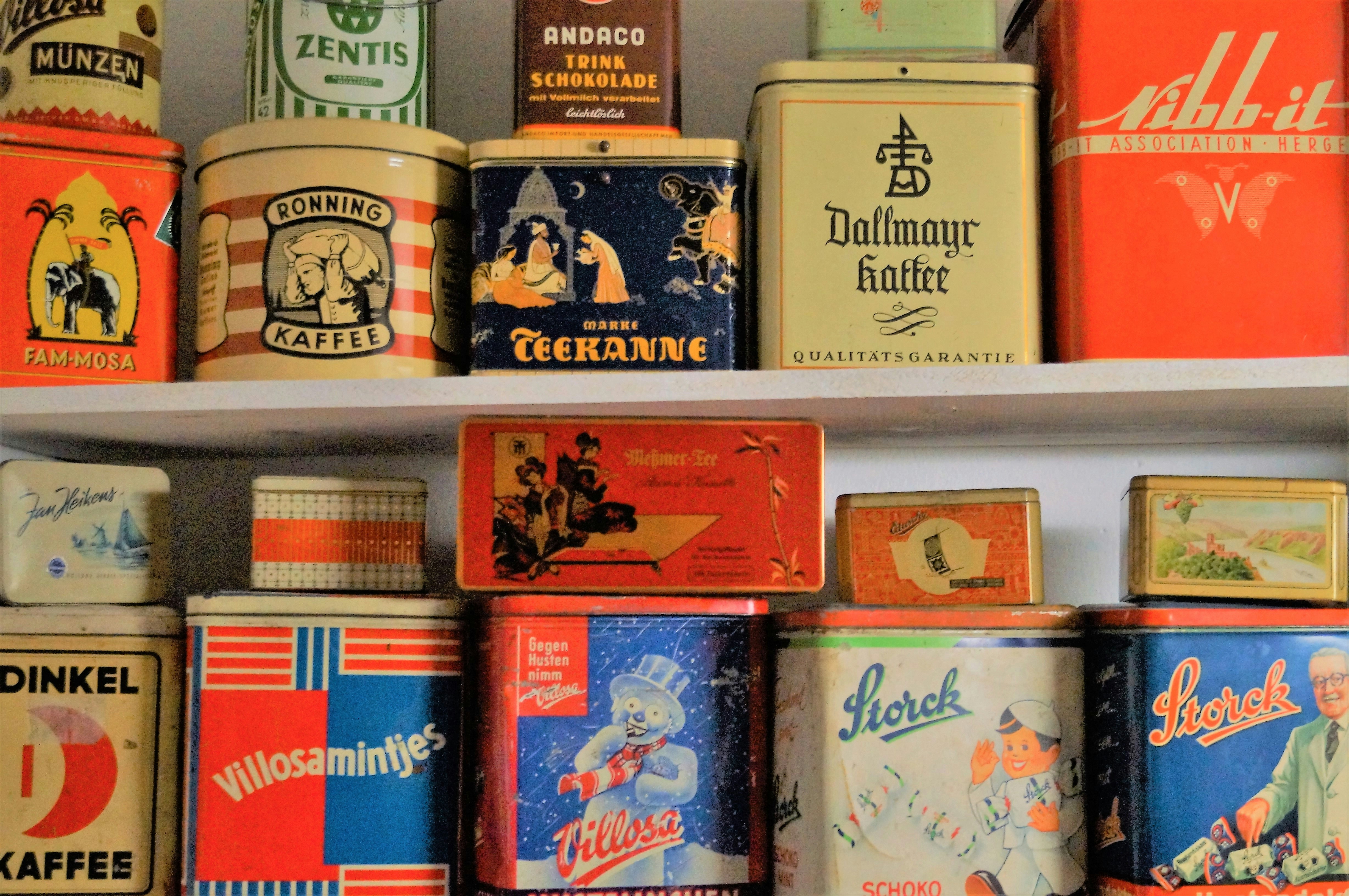 A Kaleidoscope of Nostalgic Tins: Shelved Stories of Colorful Brand Logos