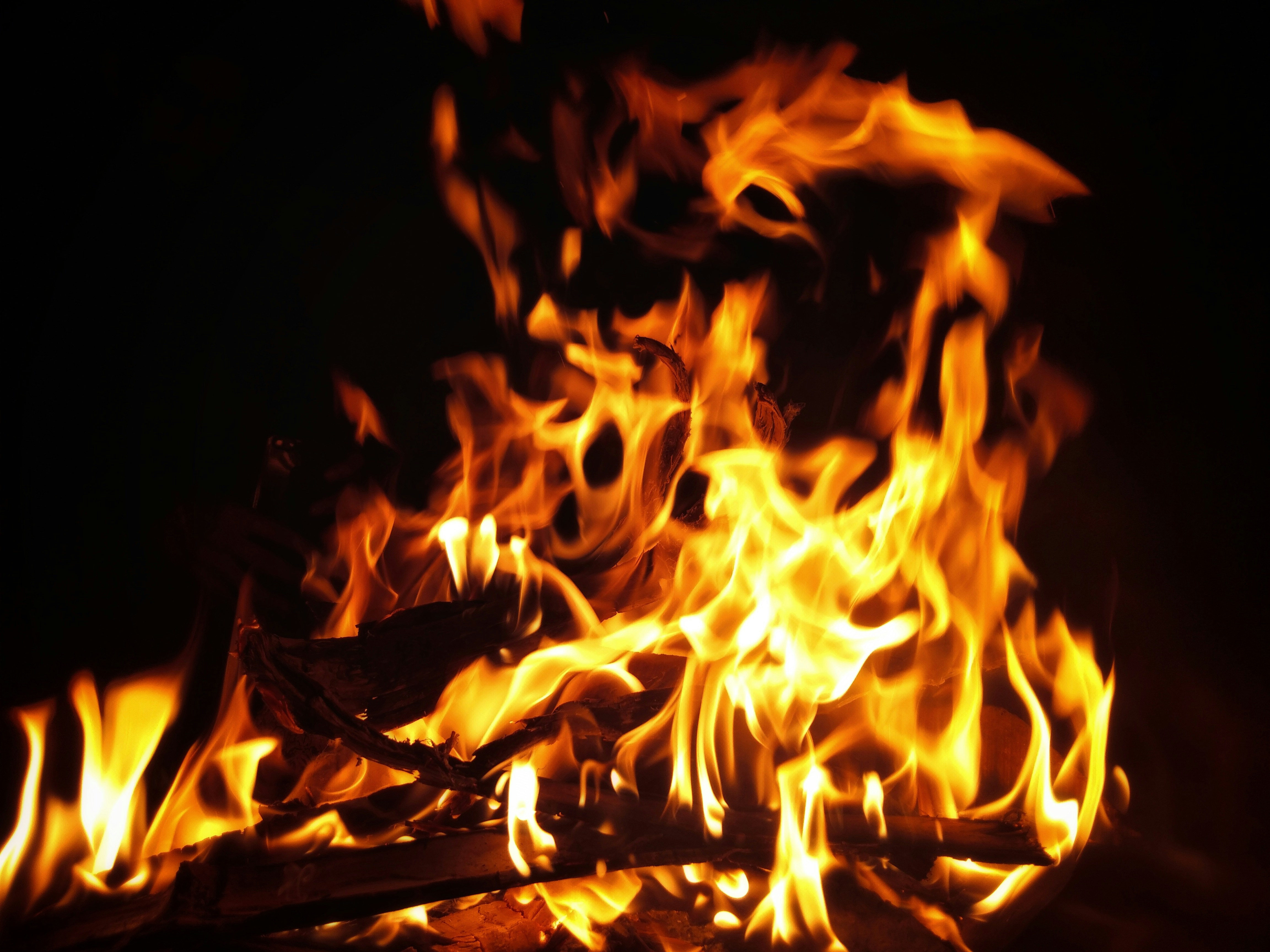 Fire in black background with black background photo – Free Fire Image ...