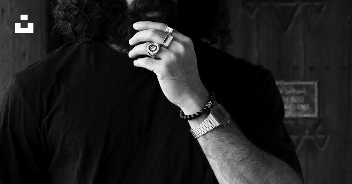 Man In Black Crew Neck T Shirt Wearing Black Sunglasses Photo Free