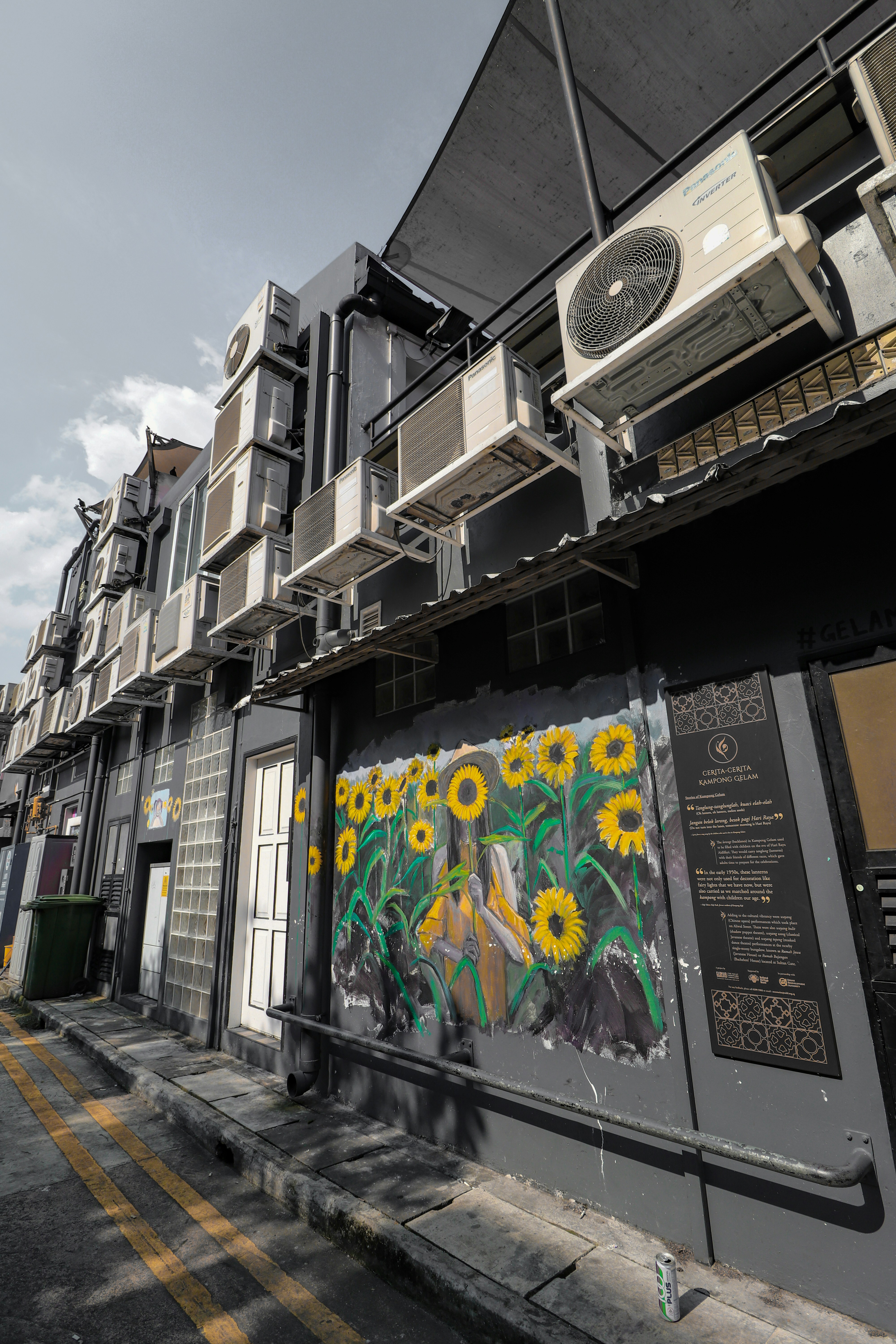 graffiti on wall near building during daytime