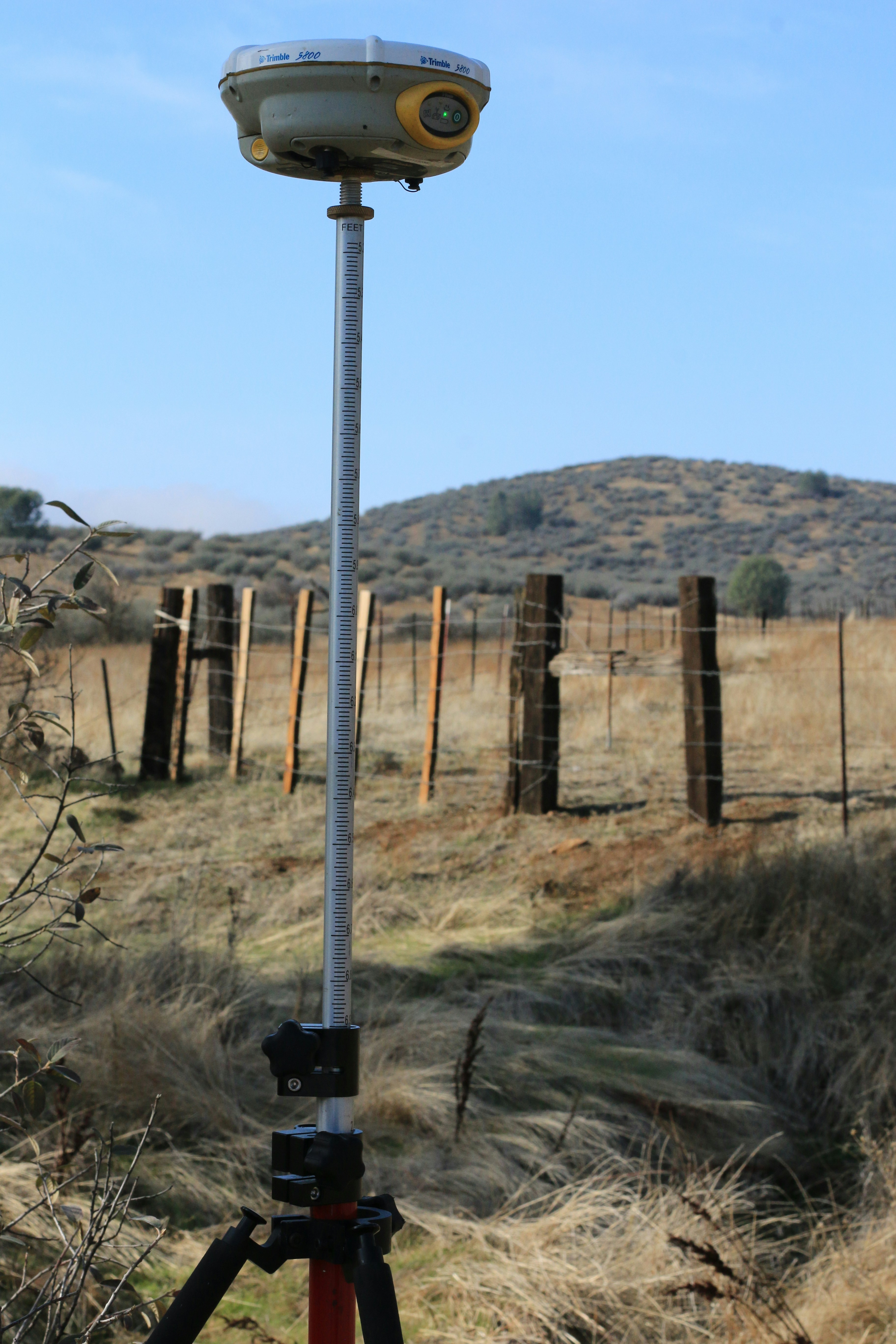 Black and gray electric post photo – Free Surveyor Image on Unsplash