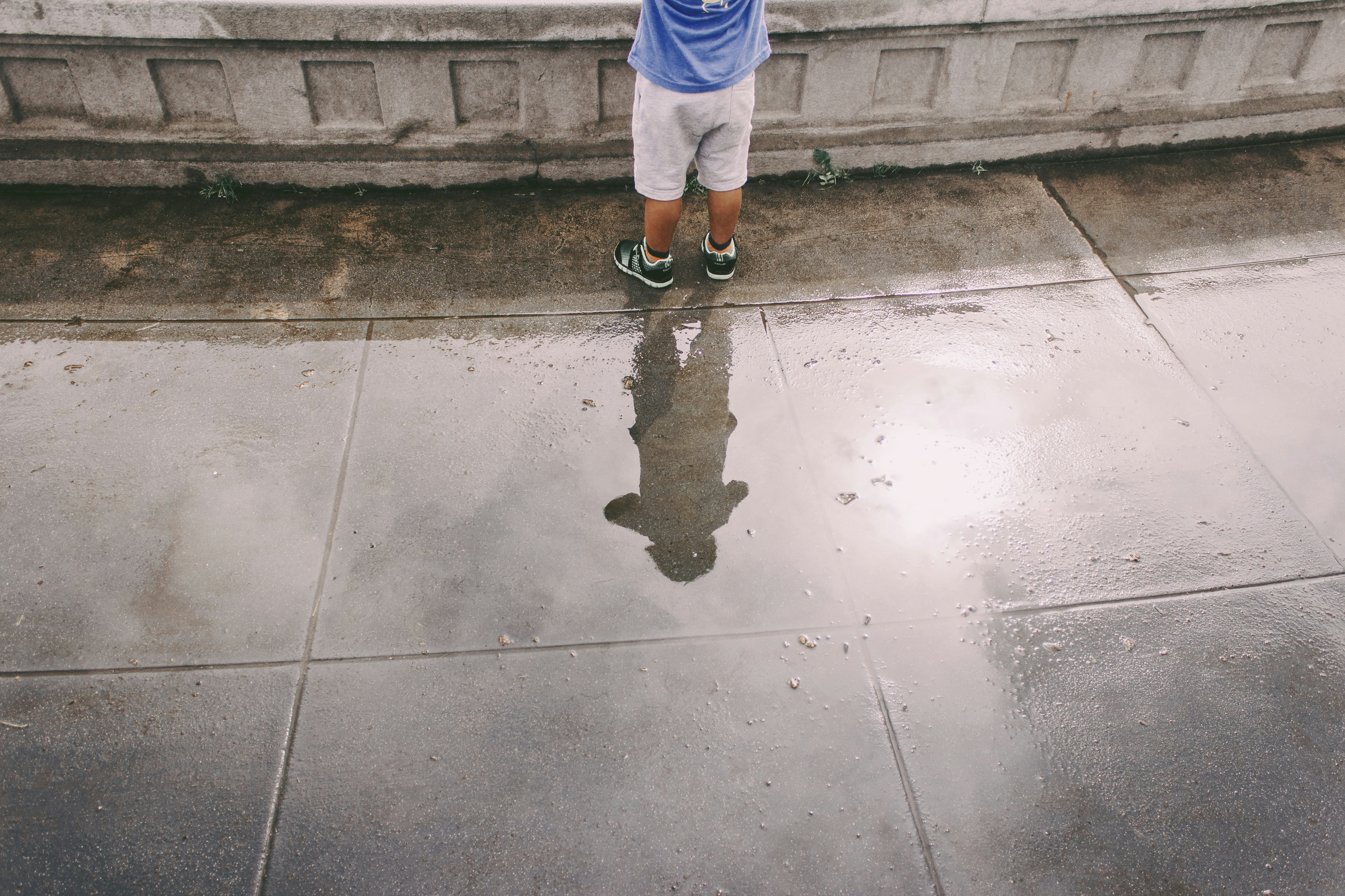 Kid Sweating Meme Pictures | Download Free Images on Unsplash