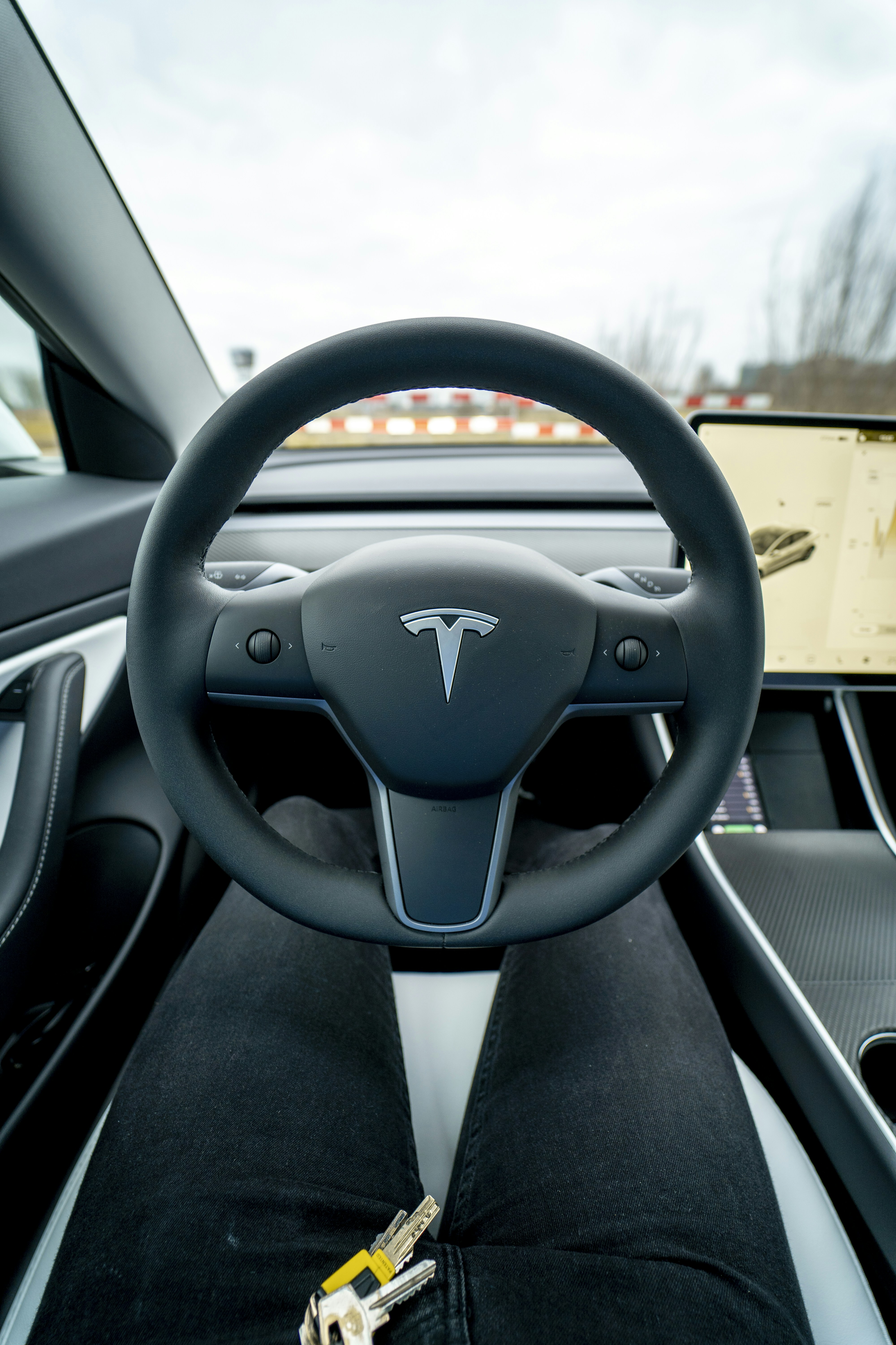Tesla Model 3 Steering wheel | black mercedes benz steering wheel