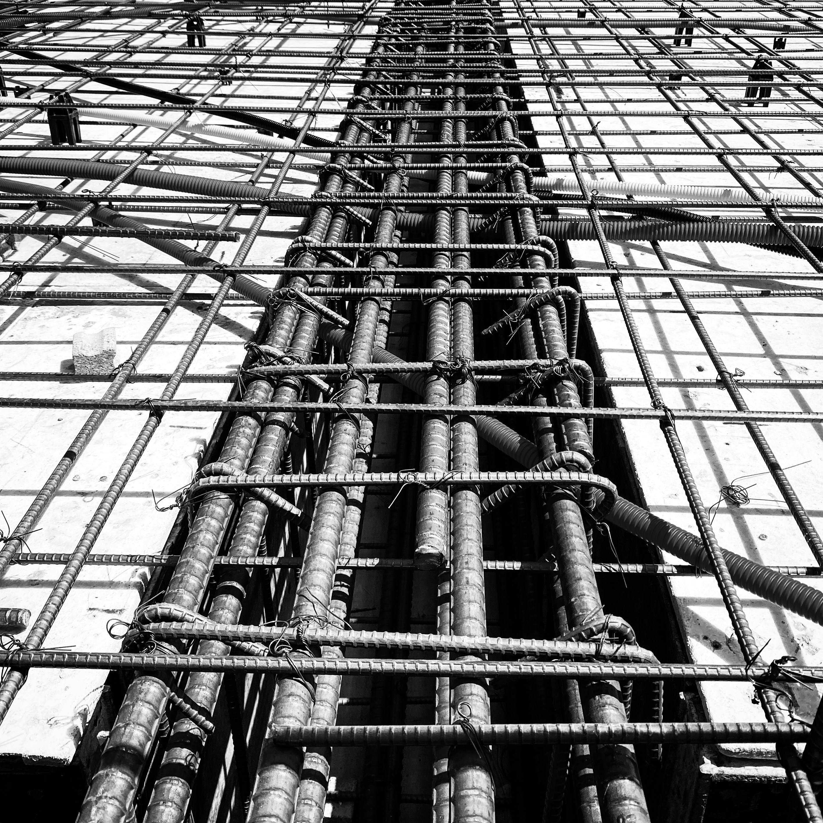 Grey metal bars on grey metal frame photo – Free Architecture Image on ...