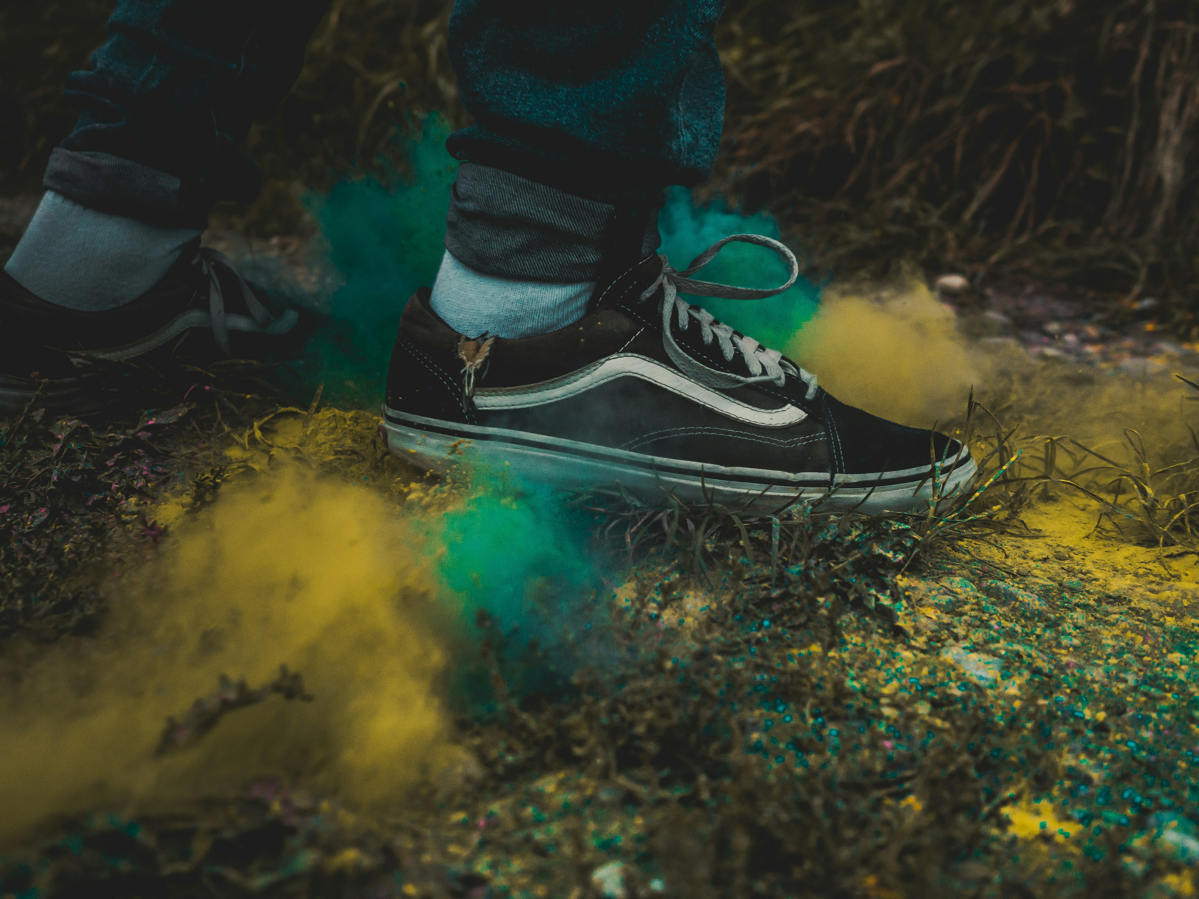 Color Dust Underfoot: Sneakers and Ground Texture in Action