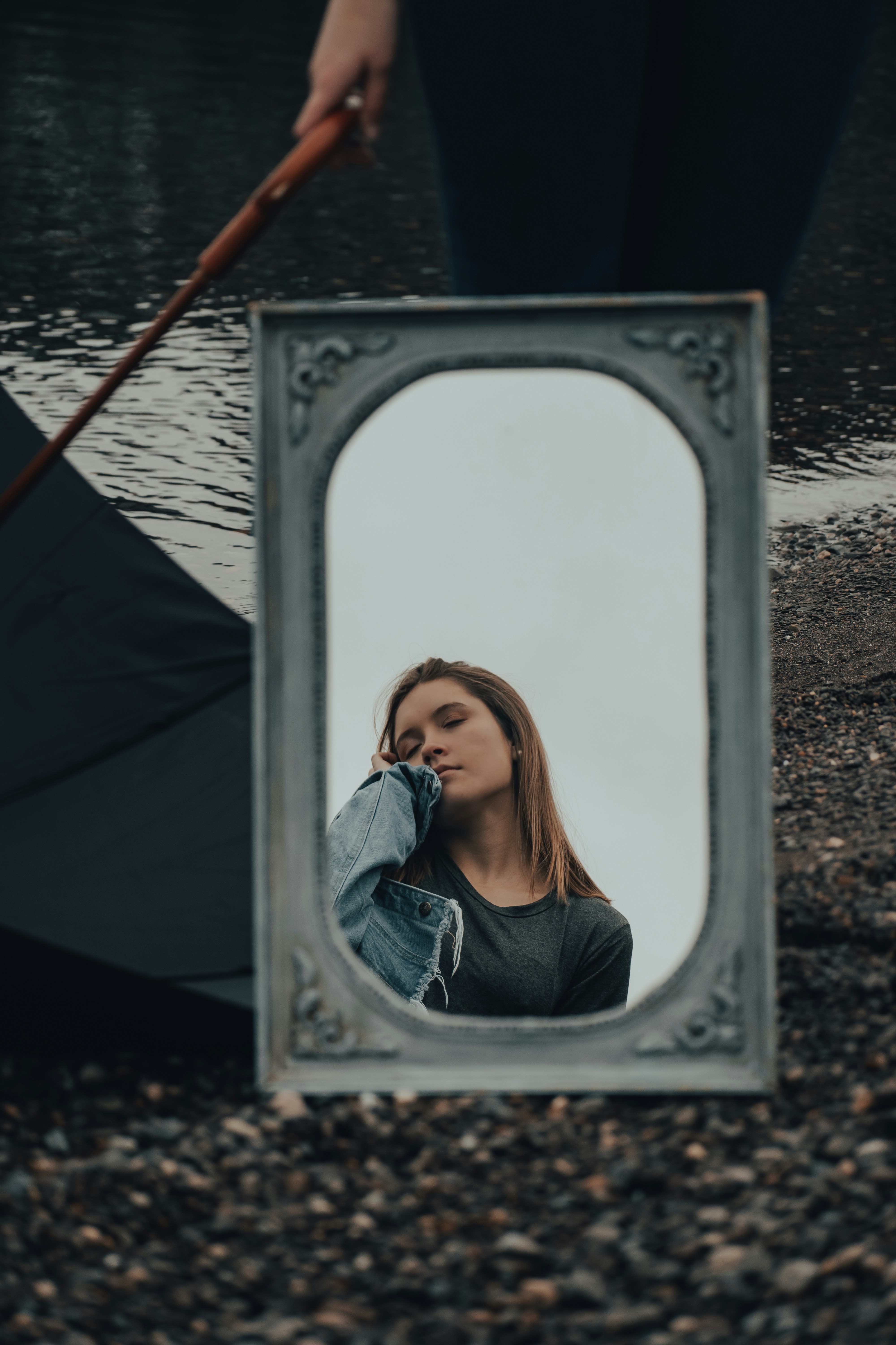 Person Reflecting Pictures | Download Free Images on Unsplash
