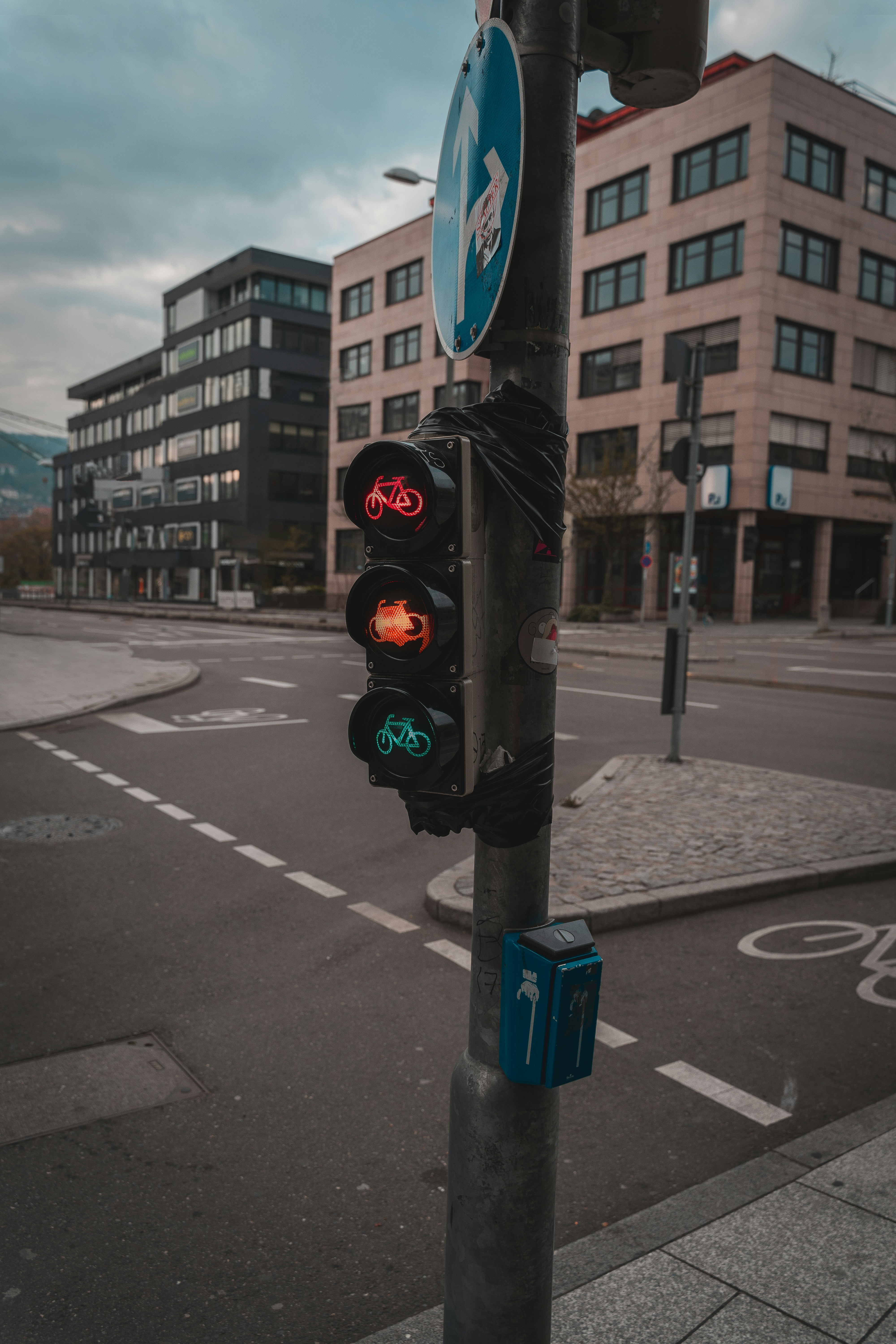black traffic light on black top road during daytime