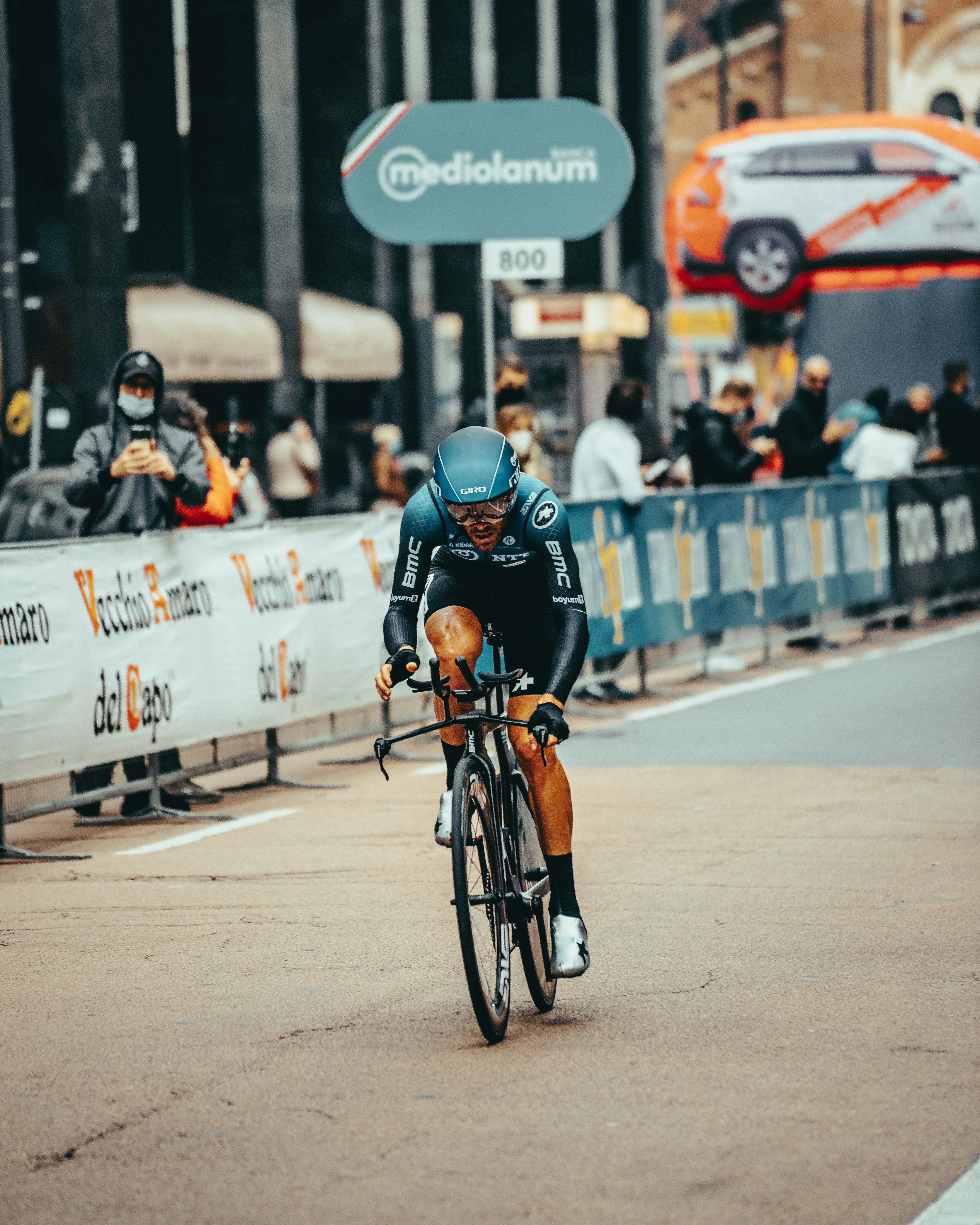 High-speed Finale: Rider Surge Through the City Gauntlet