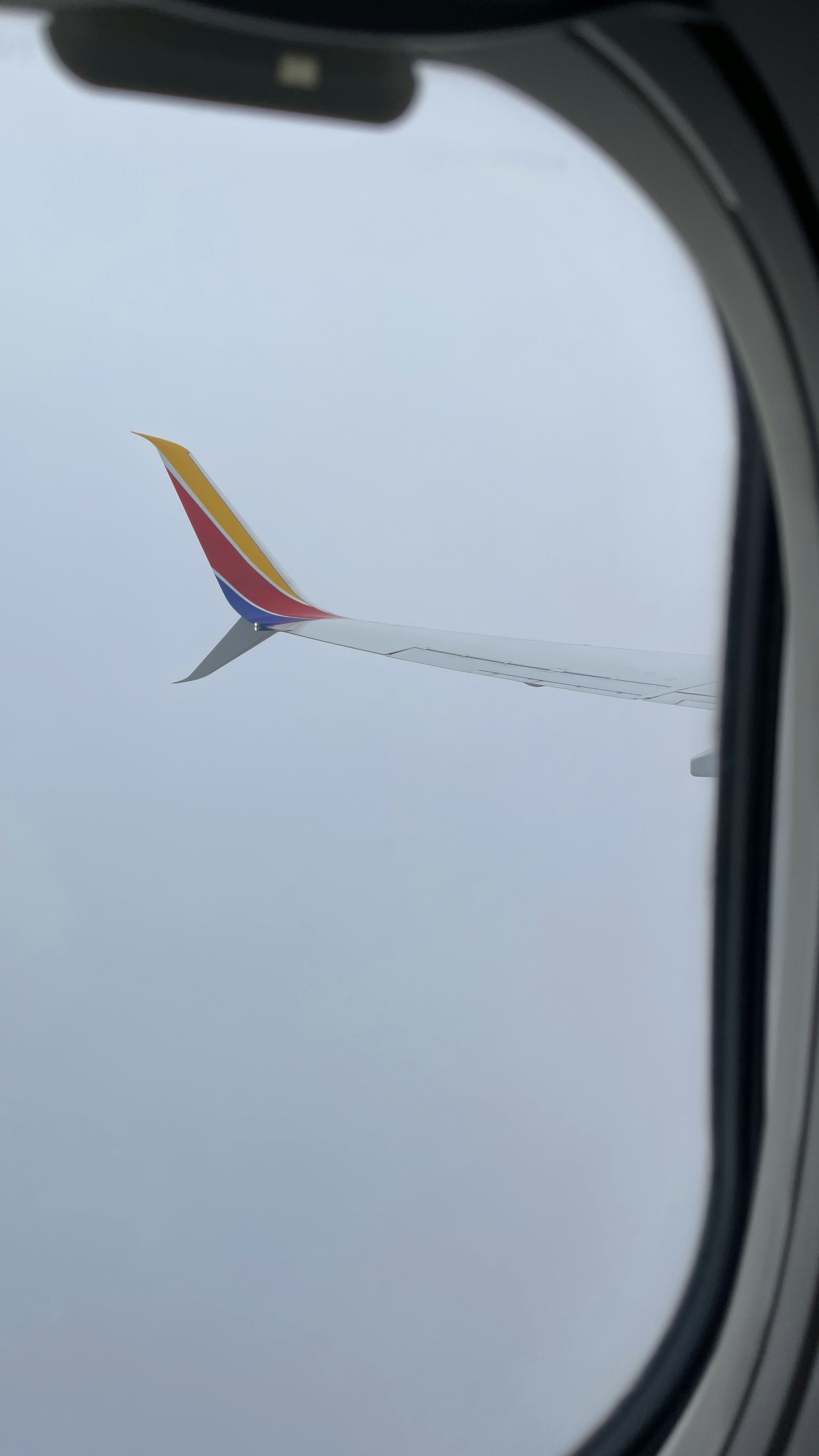 White and red airplane wing photo – Free Blue Image on Unsplash