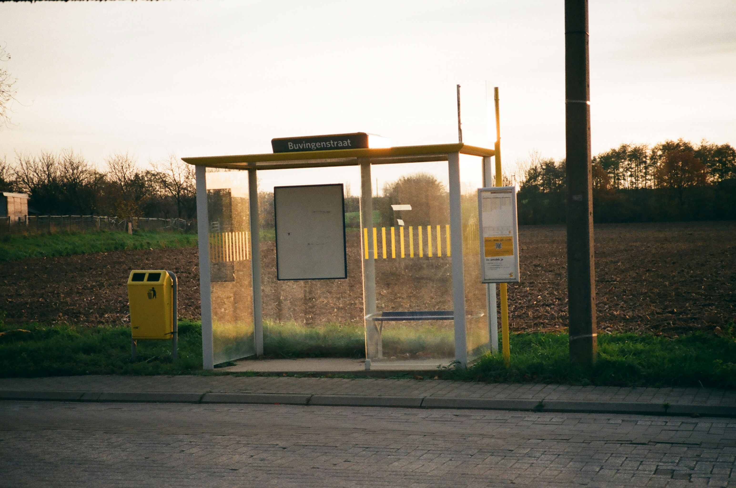 Bus stop | 7 best free bus stop, furniture, grey and outdoor photos on ...