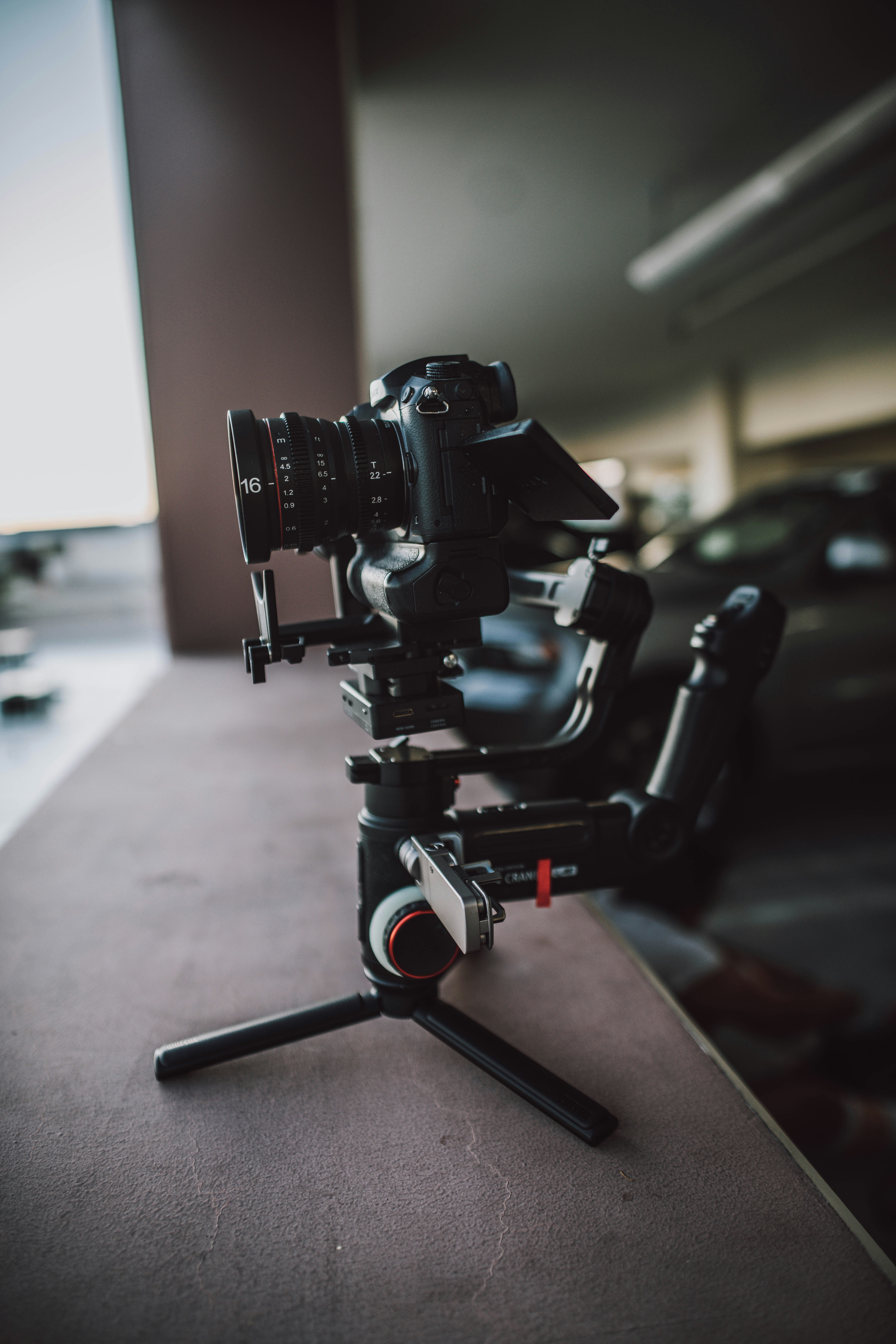 Black video camera on black tripod photo – Free Camera Image on Unsplash
