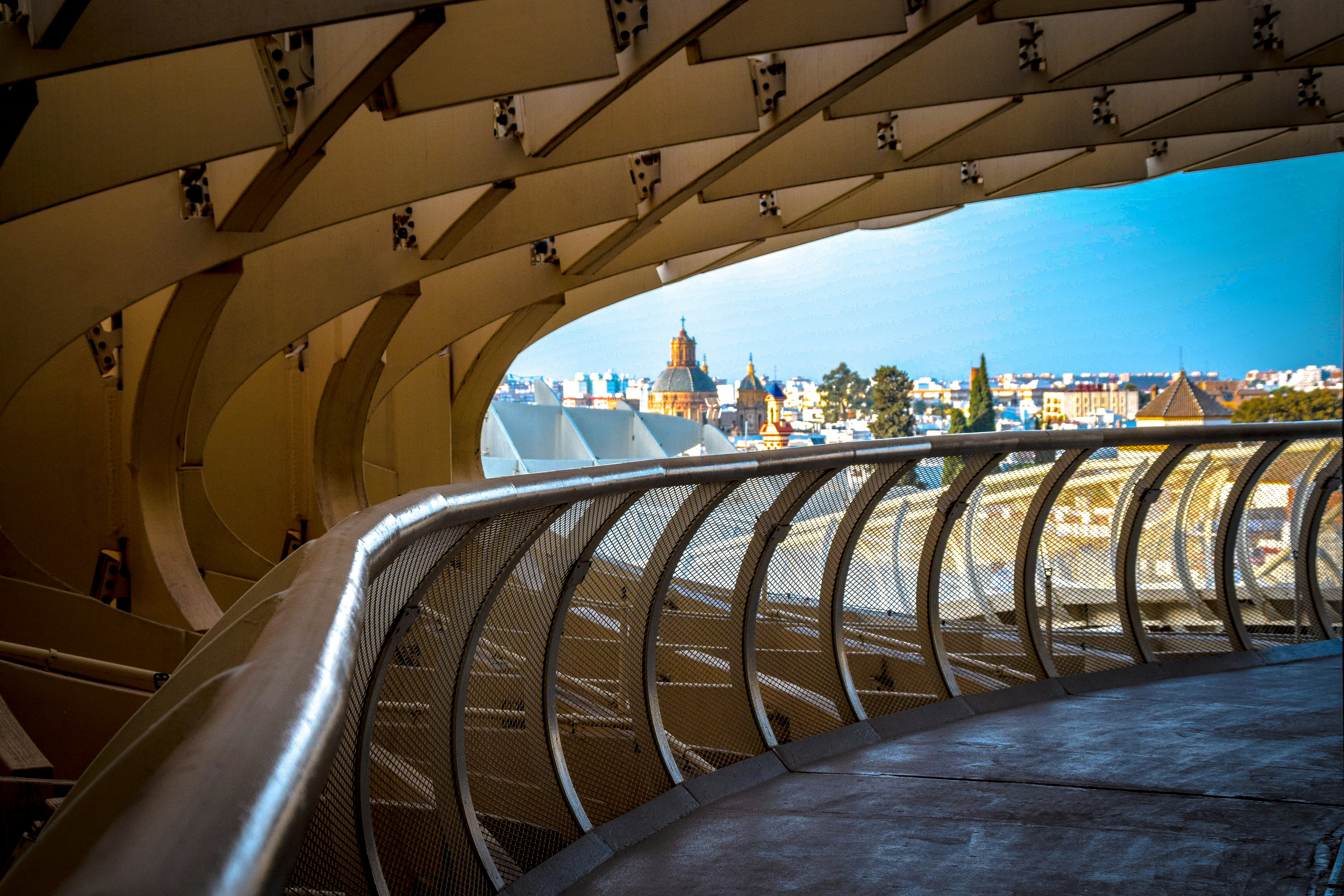 Architectural Flow Through Urban VistaTom Podmore