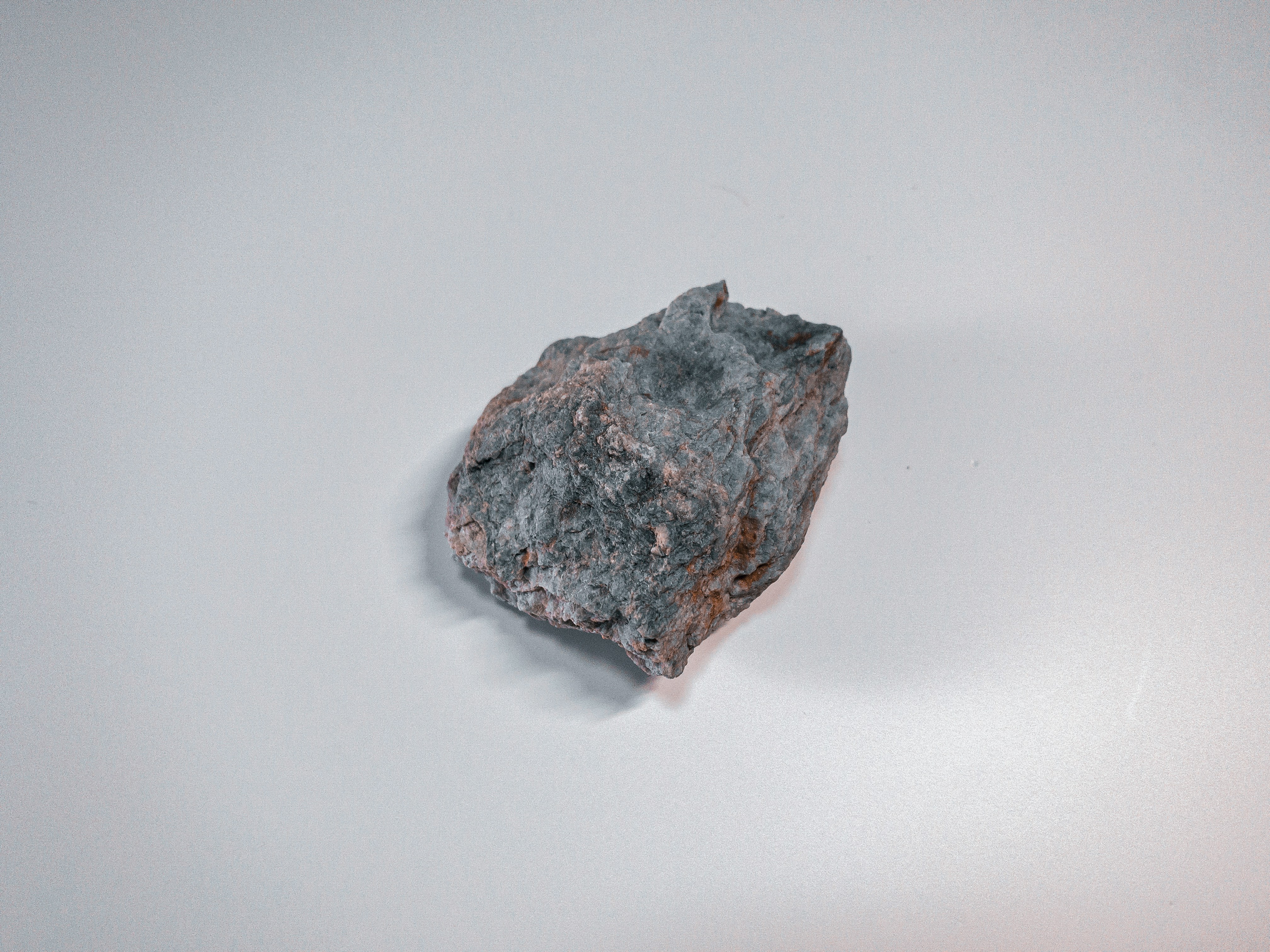 Panduan Lengkap Ciri-Ciri Batu Meteorit dan Uji Sederhana di Rumah ...