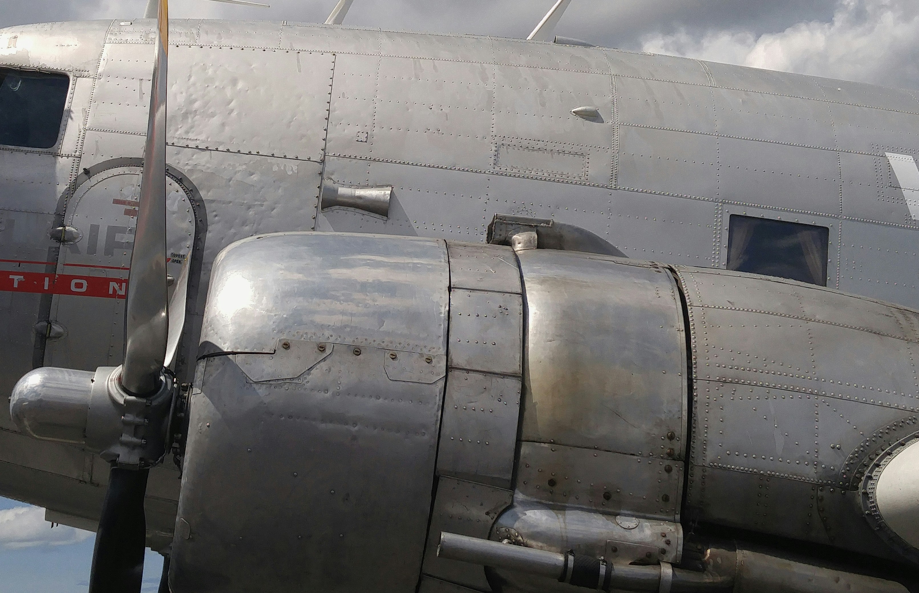 black and gray airplane during daytime