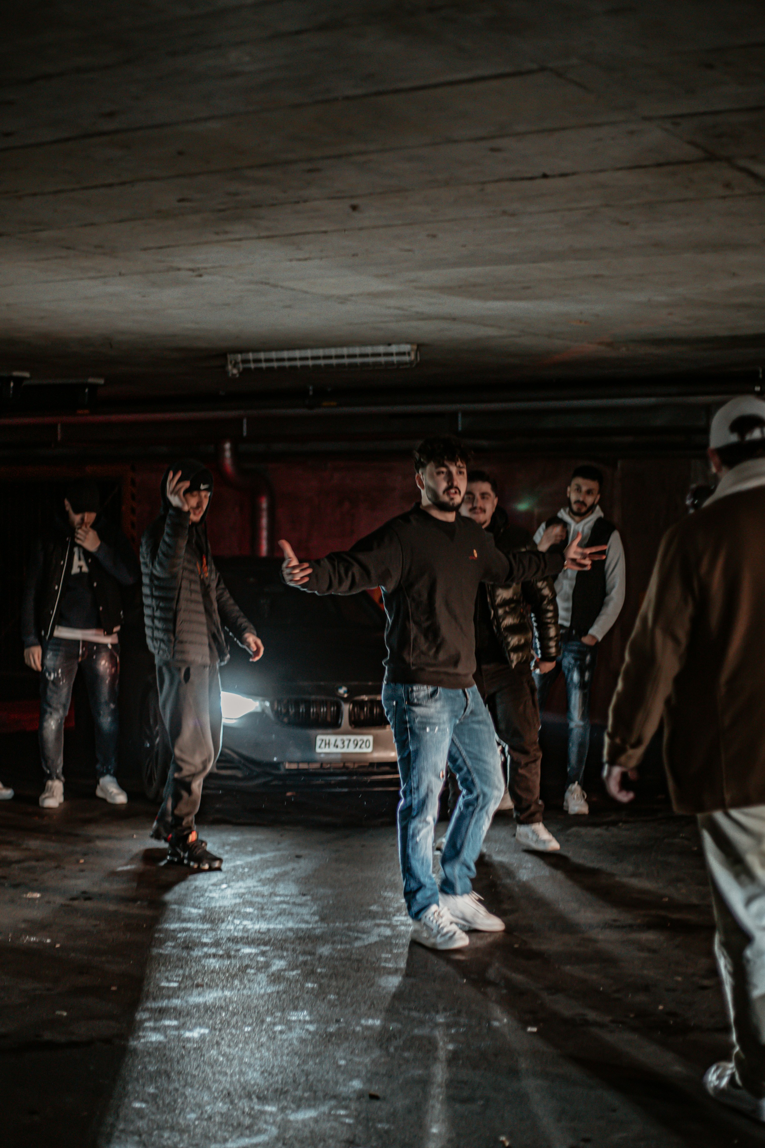 100+ Gang Pictures | Download Free Images on Unsplash