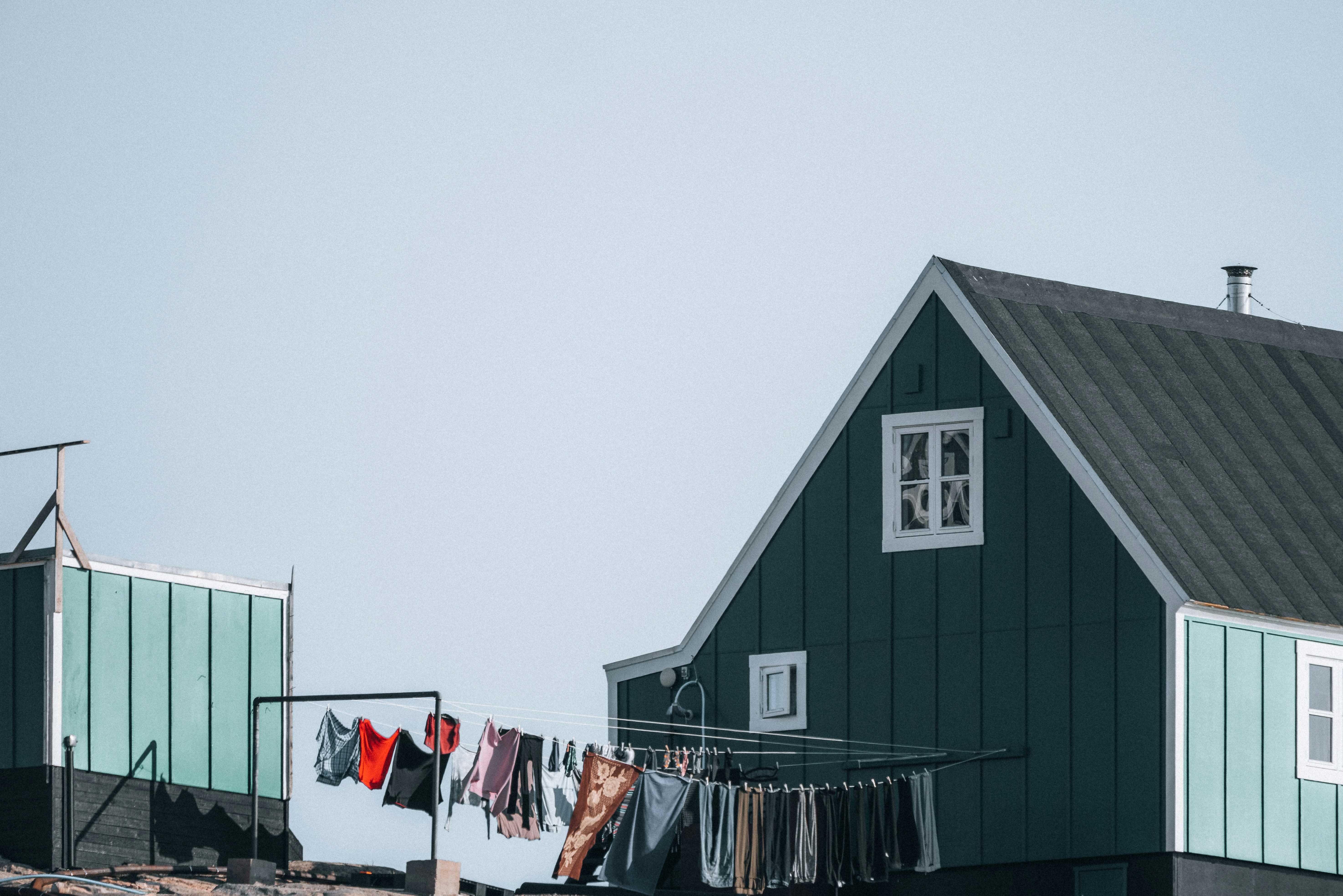 Teal Facades and a Laundry Line: A Quiet Rooftop Moment