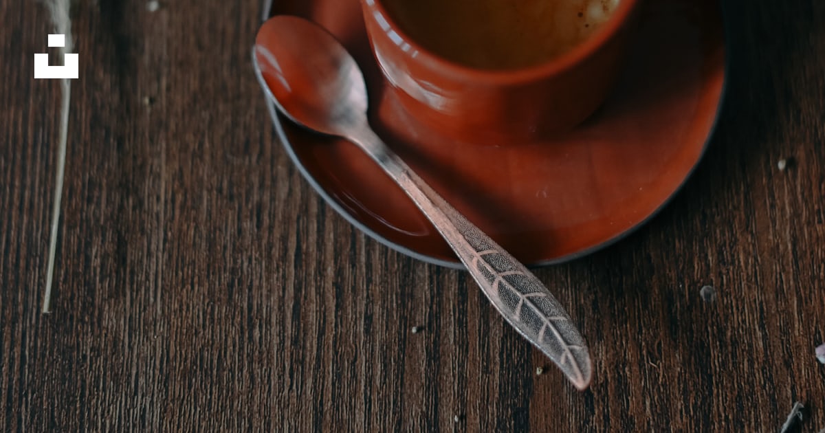 Tasse En Céramique Marron Sur Table En Bois Marron Photo Photo Brun