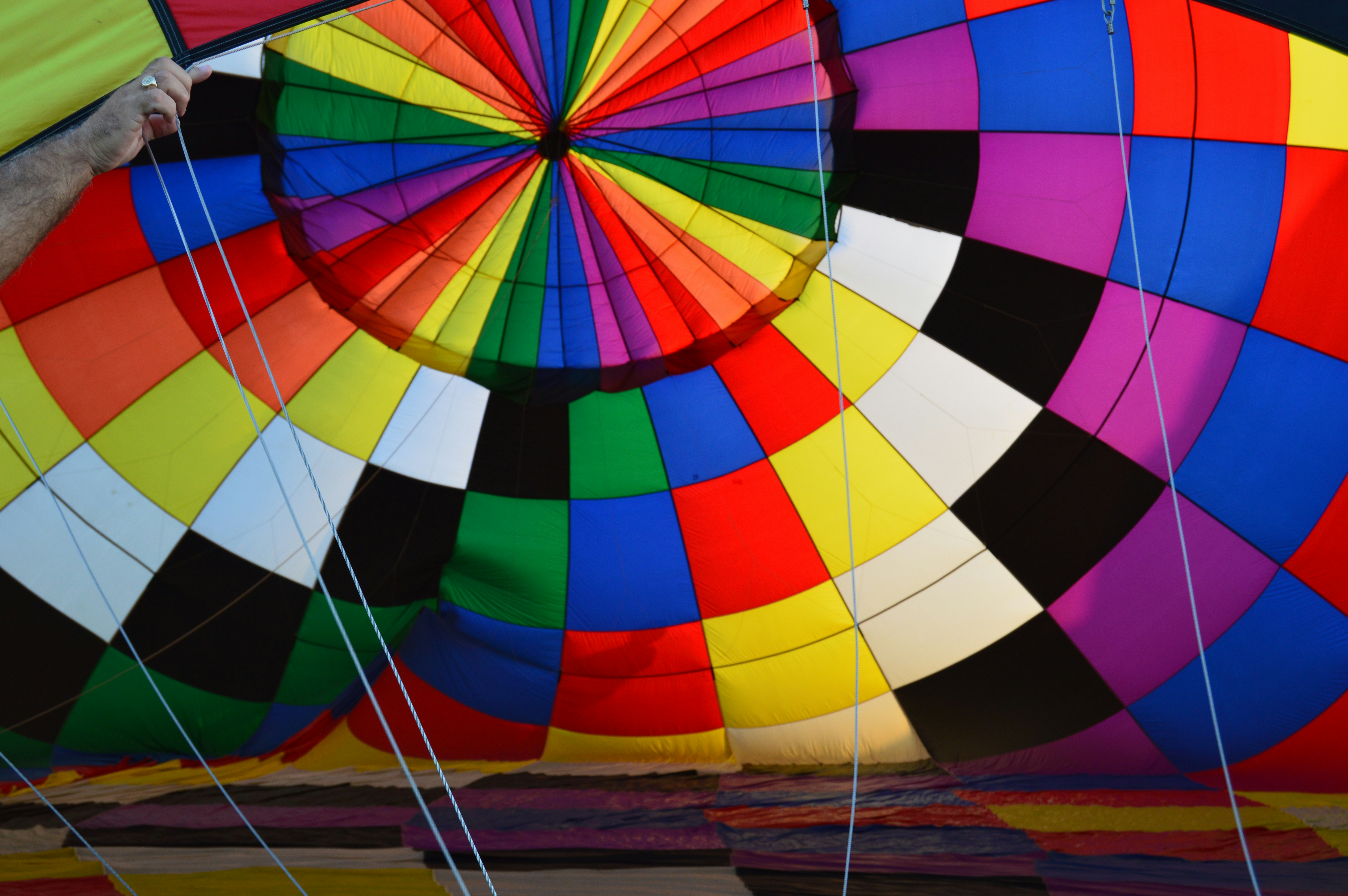 Concentric Rainbow Core: Inside a Blooming Balloon Envelope