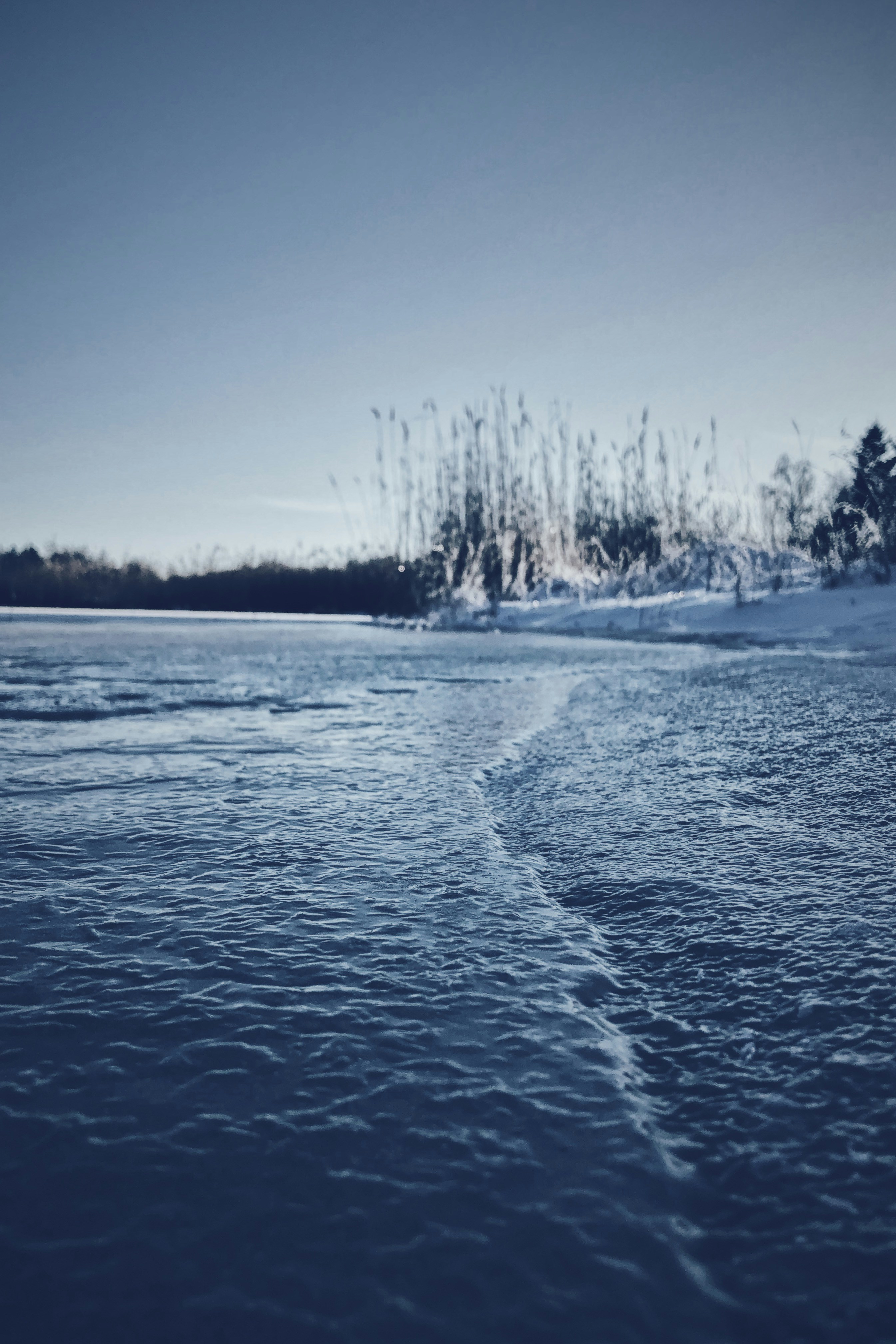 Frigid River Ridge: A Winter Horizon