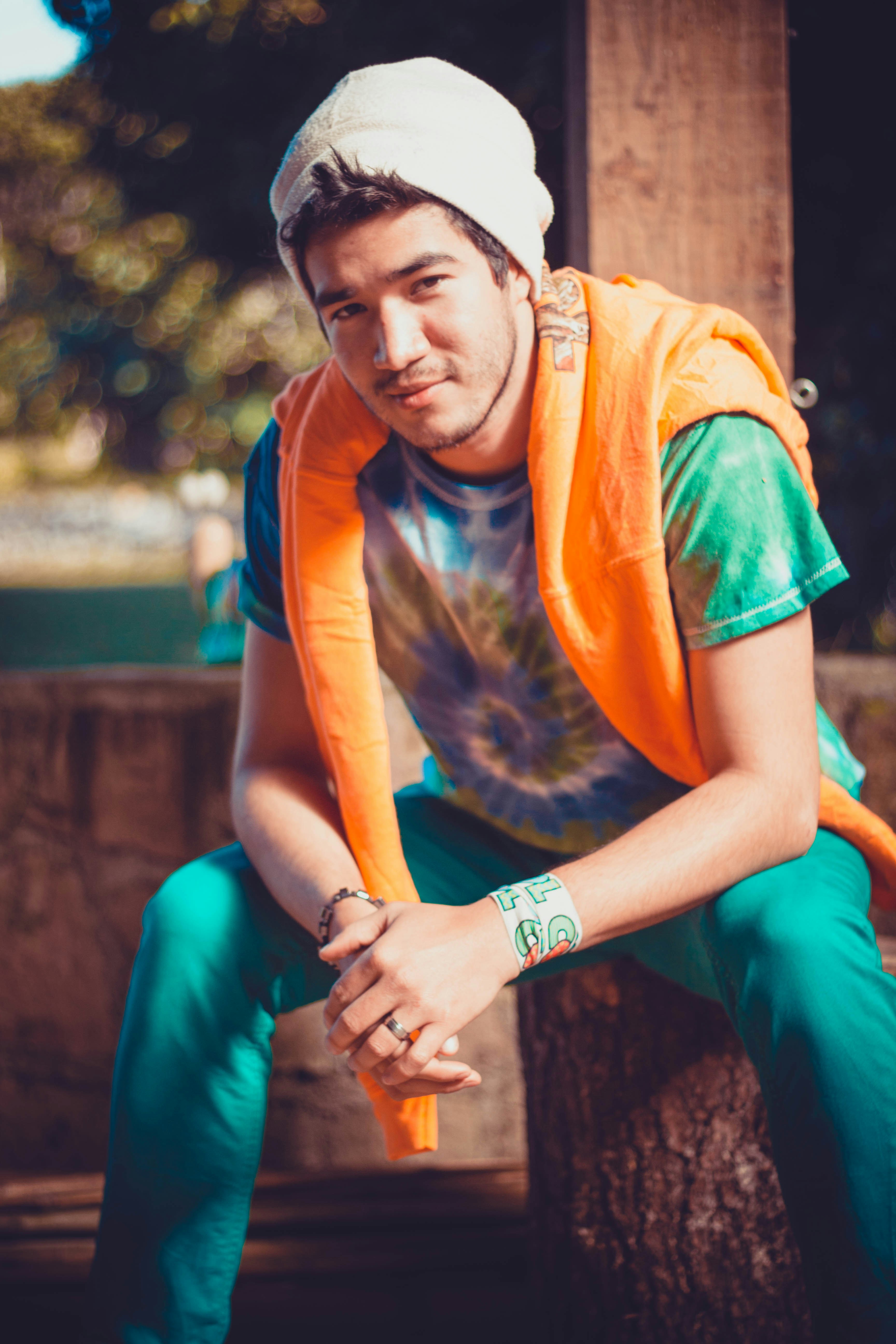 Colorful Confidence: A Casual Portrait in Sunshine and Sweat