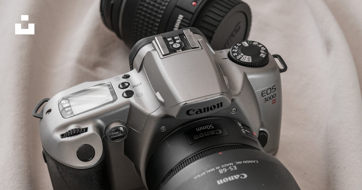 블랙과 실버 니콘 Dslr 카메라 사진 Unsplash의 무료 사진기 이미지