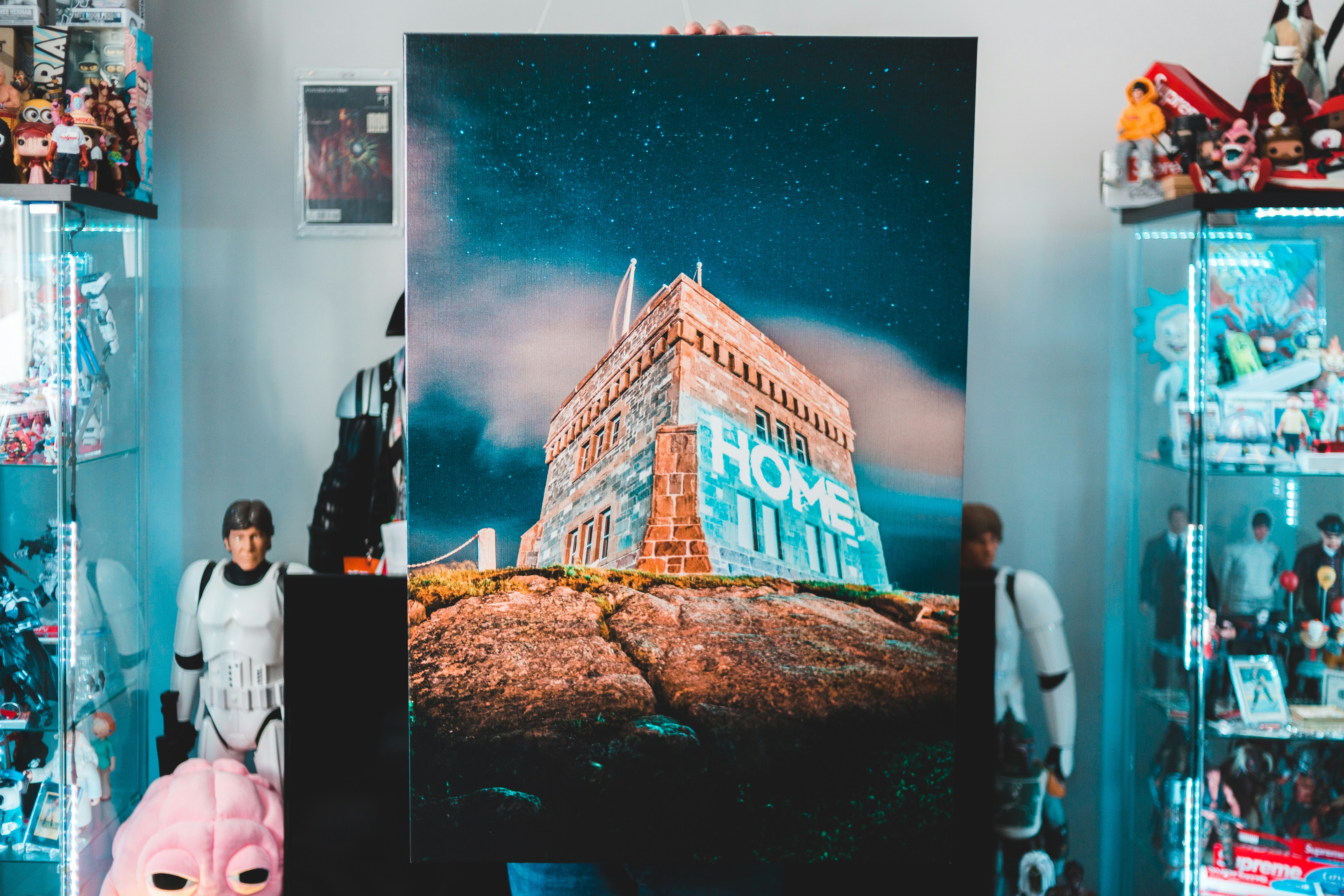 A Towering Framed Moment: Starry Sky Above a Monumental Print