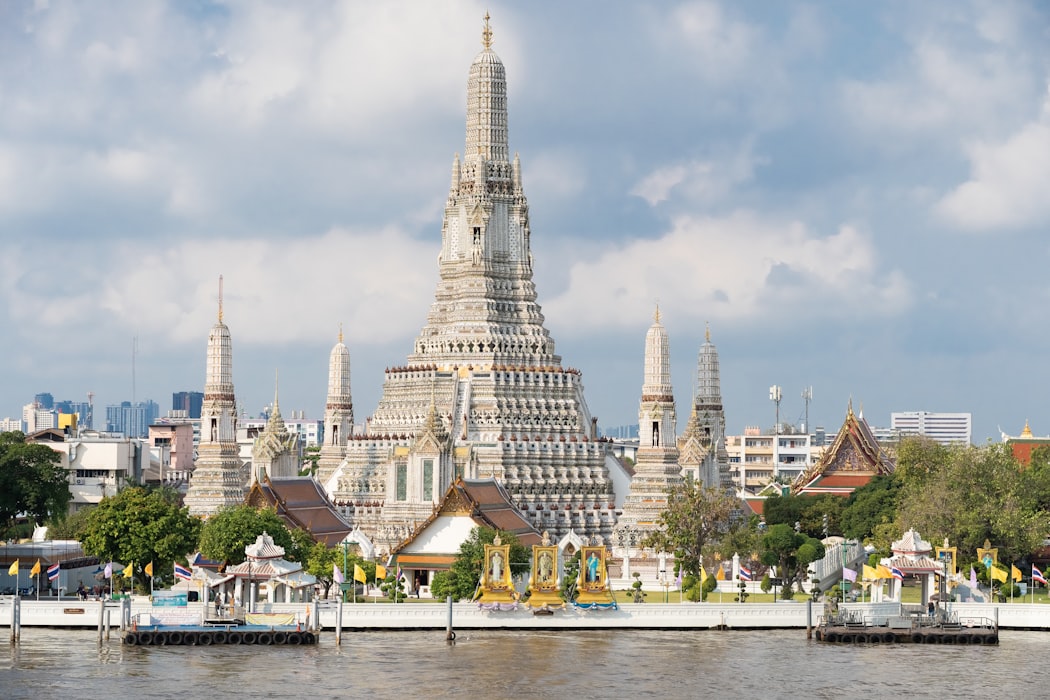 A Complete Guide to Wat Arun Temple in Bangkok, Thailand | Pickyourtrail A Complete Guide to Wat Arun Temple in Bangkok, Thailand | Pickyourtrail