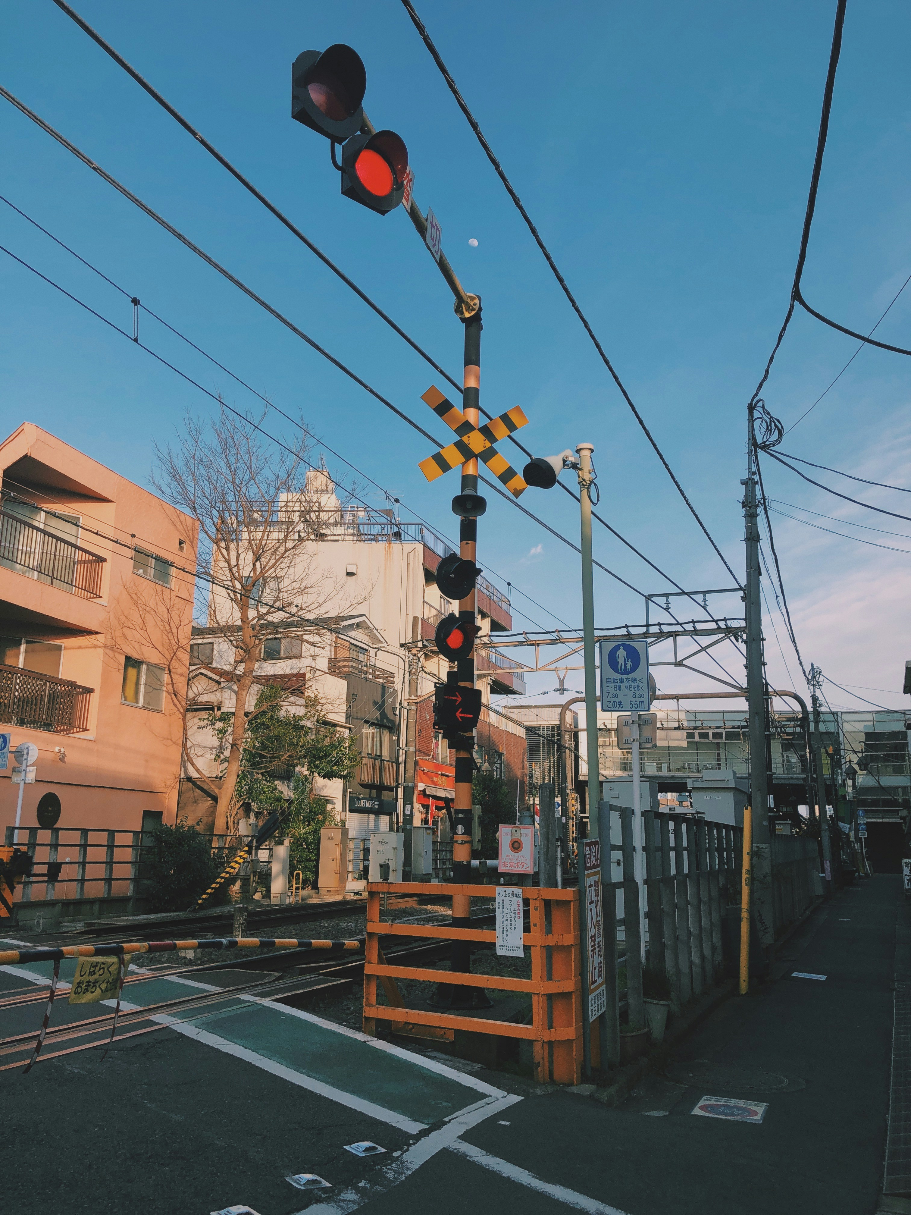 Crossing Signals Over a Quiet Urban Wirescape