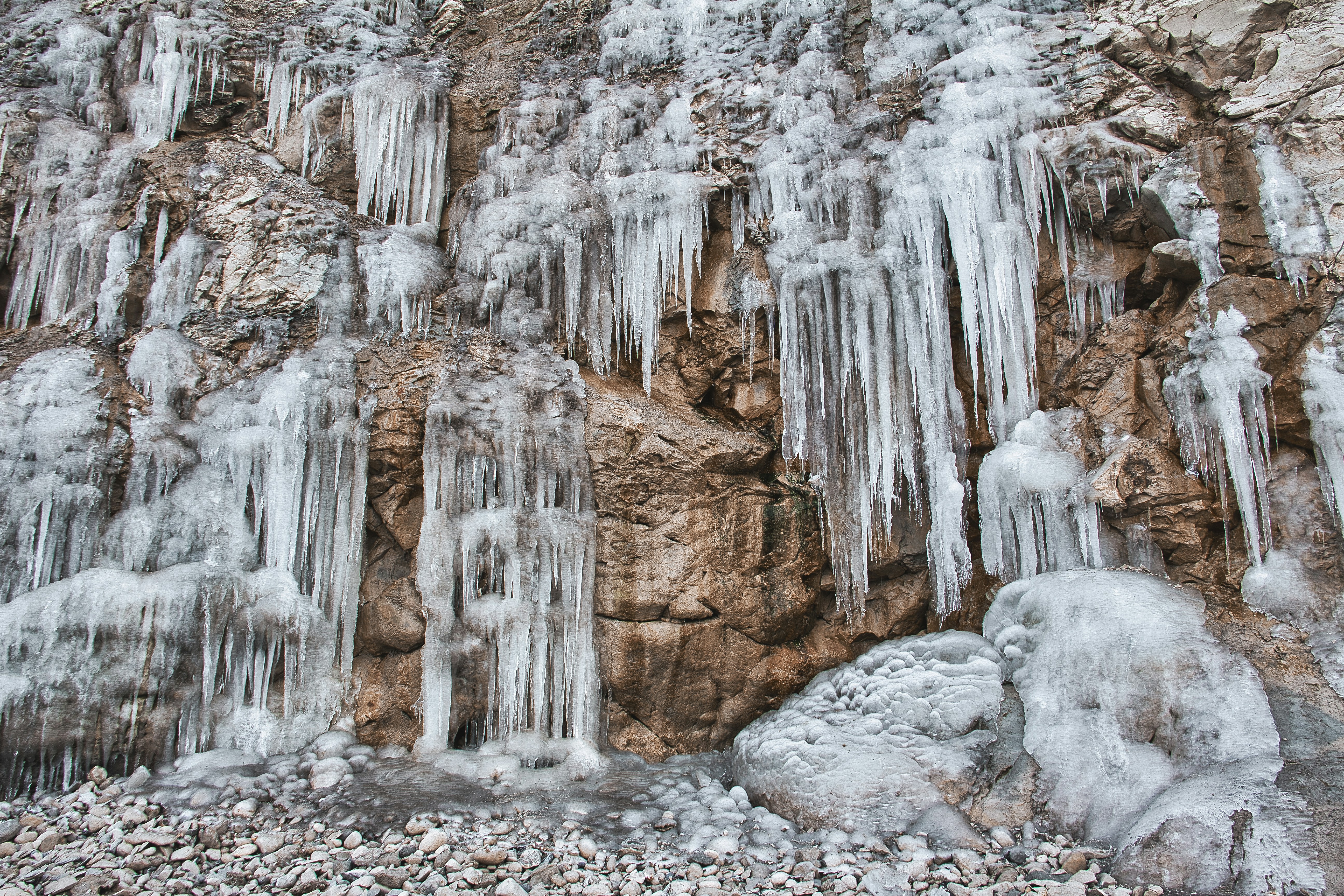 White and brown rock formation photo – Free France Image on Unsplash
