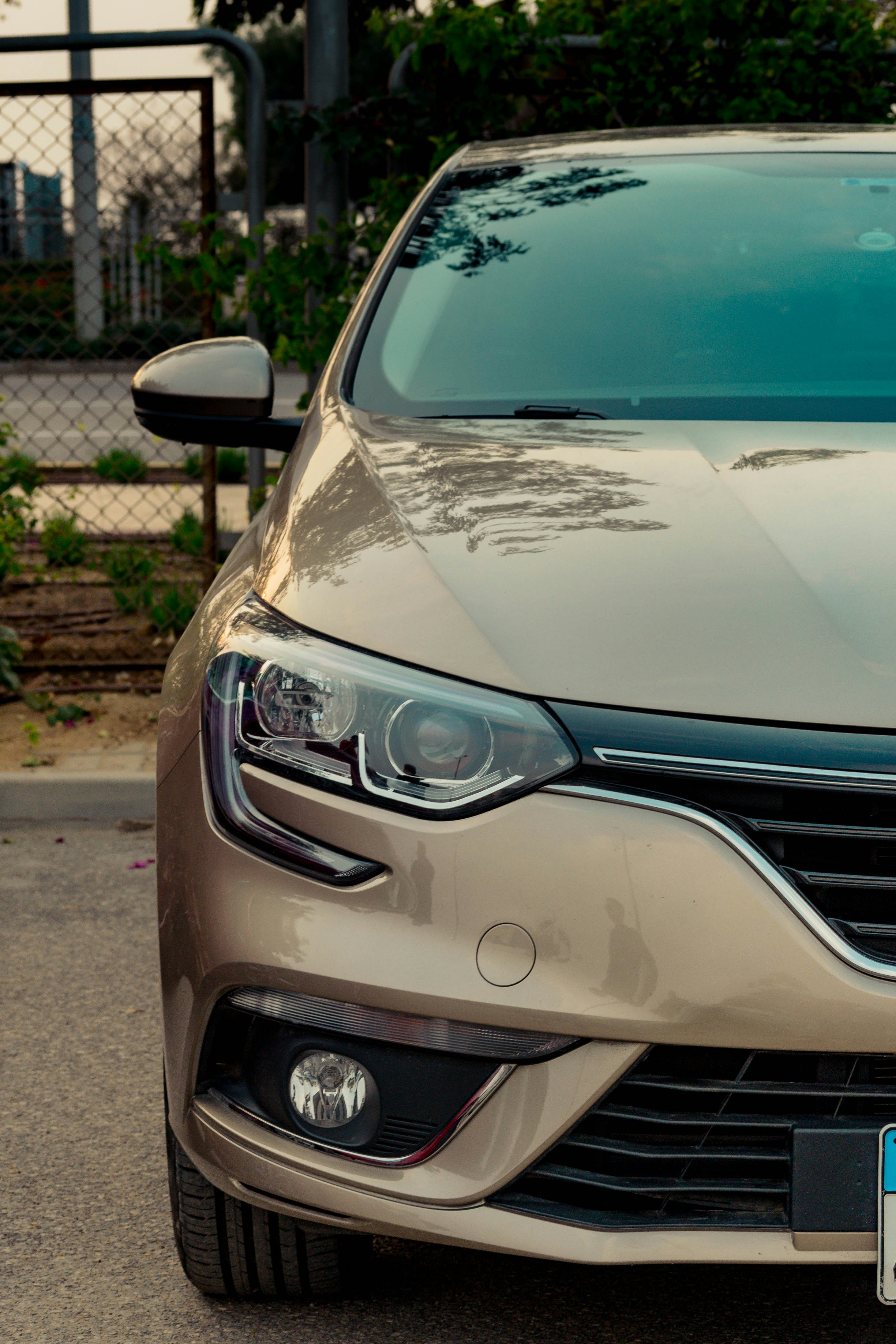 Gold Car Pictures | Download Free Images on Unsplash