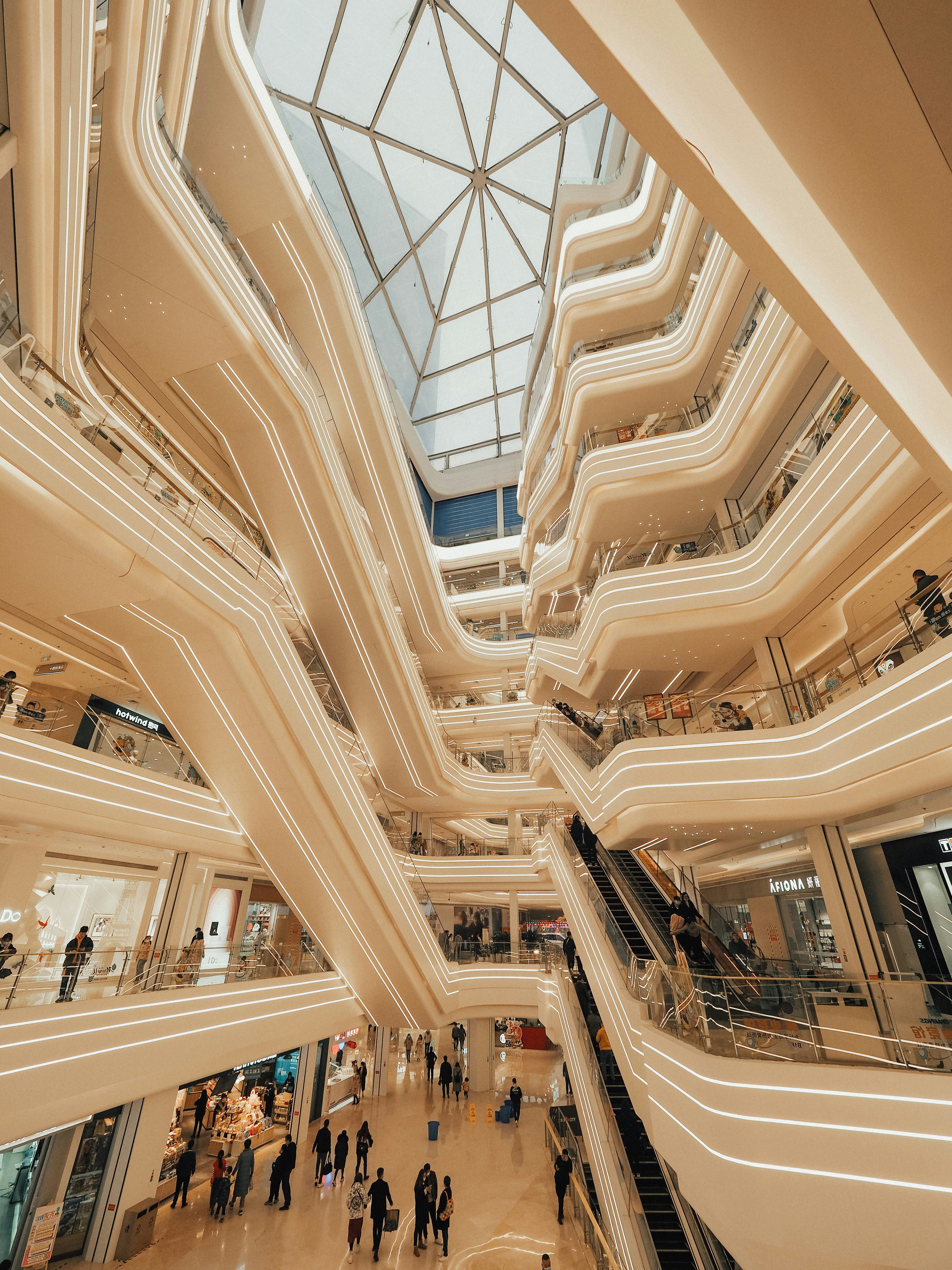 People inside building during daytime photo – Free 中国 Image on Unsplash