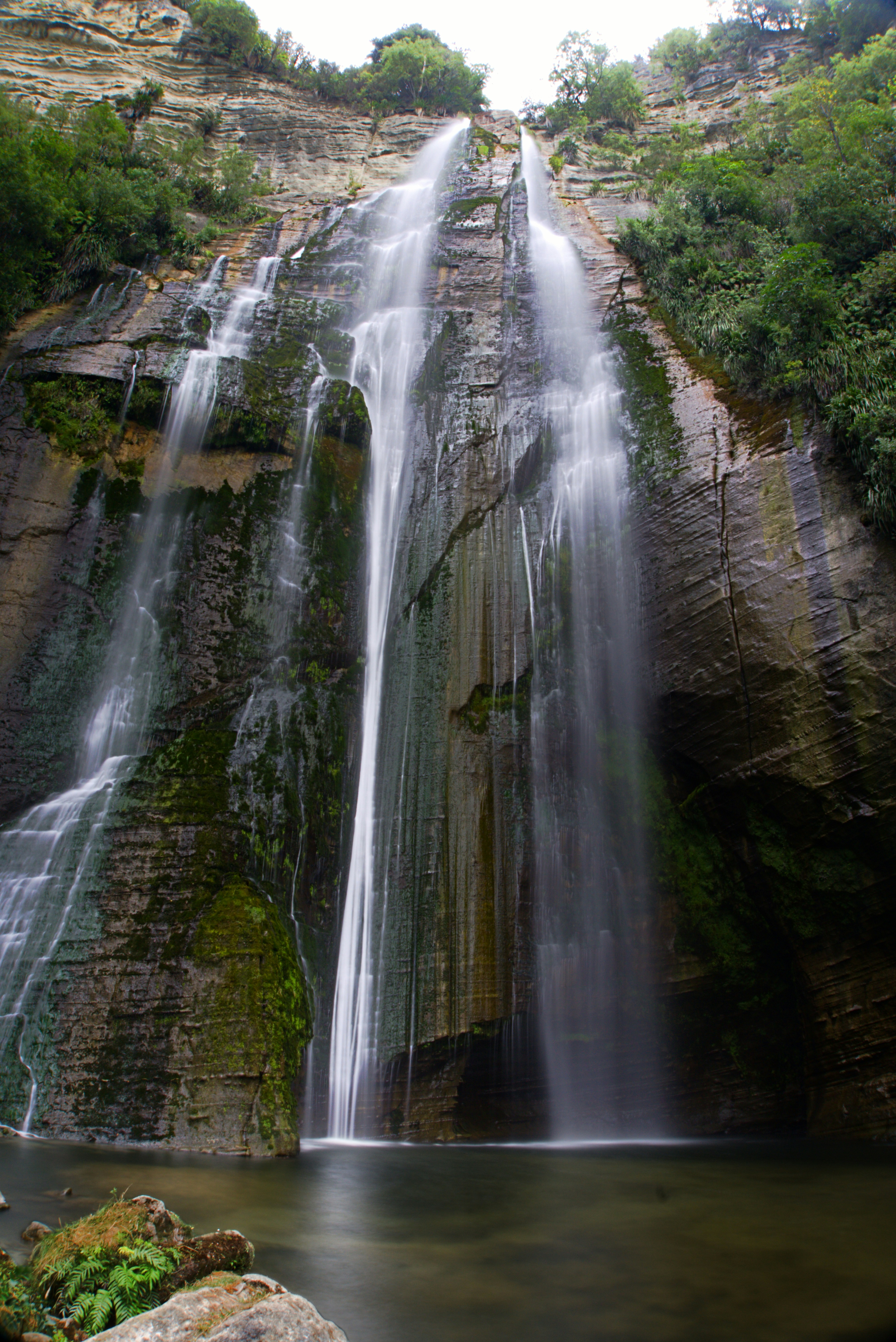 A very tall waterfall with lots of water photo – Free New zealand Image ...