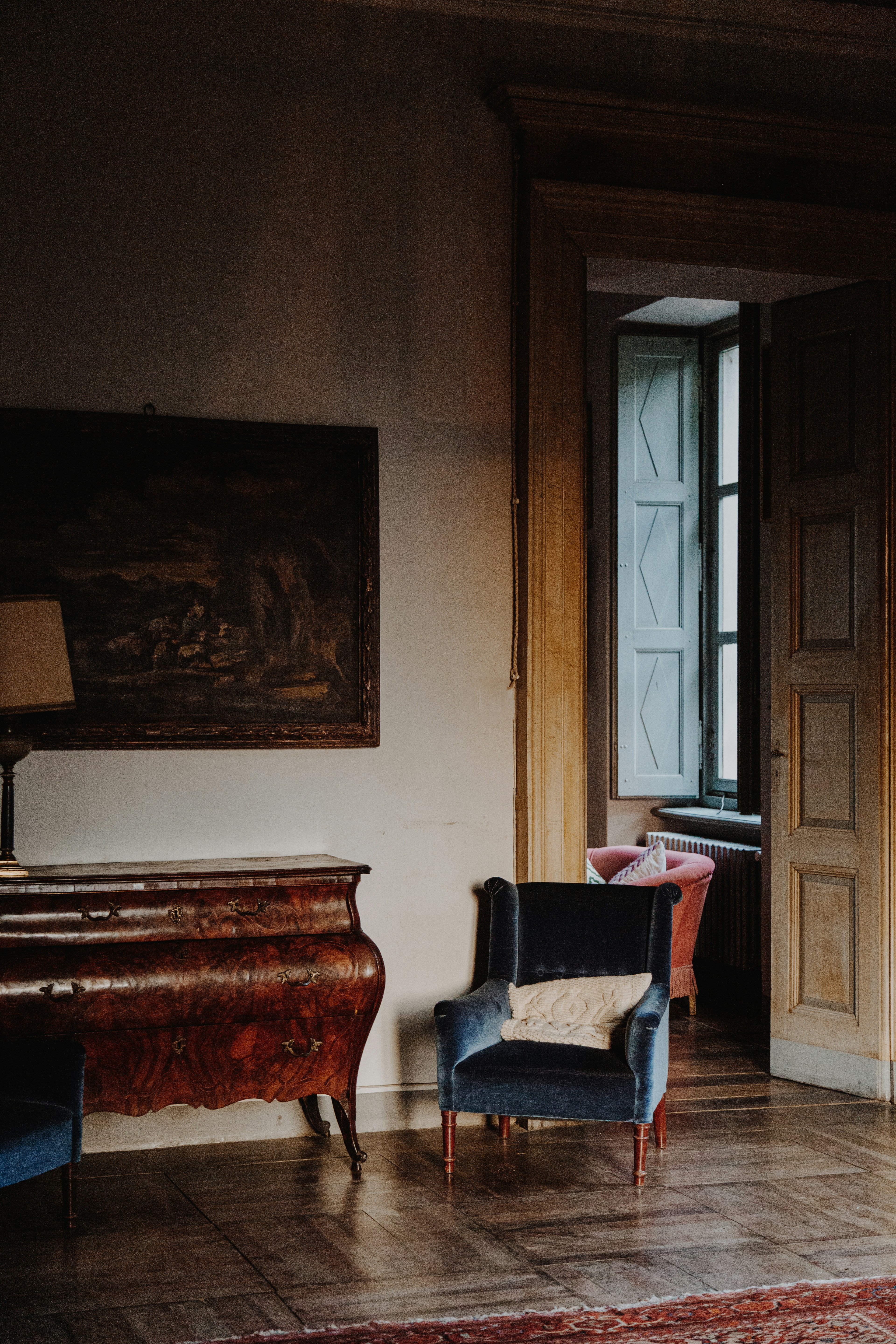 Black flat screen tv turned off photo – Free Grey Image on Unsplash