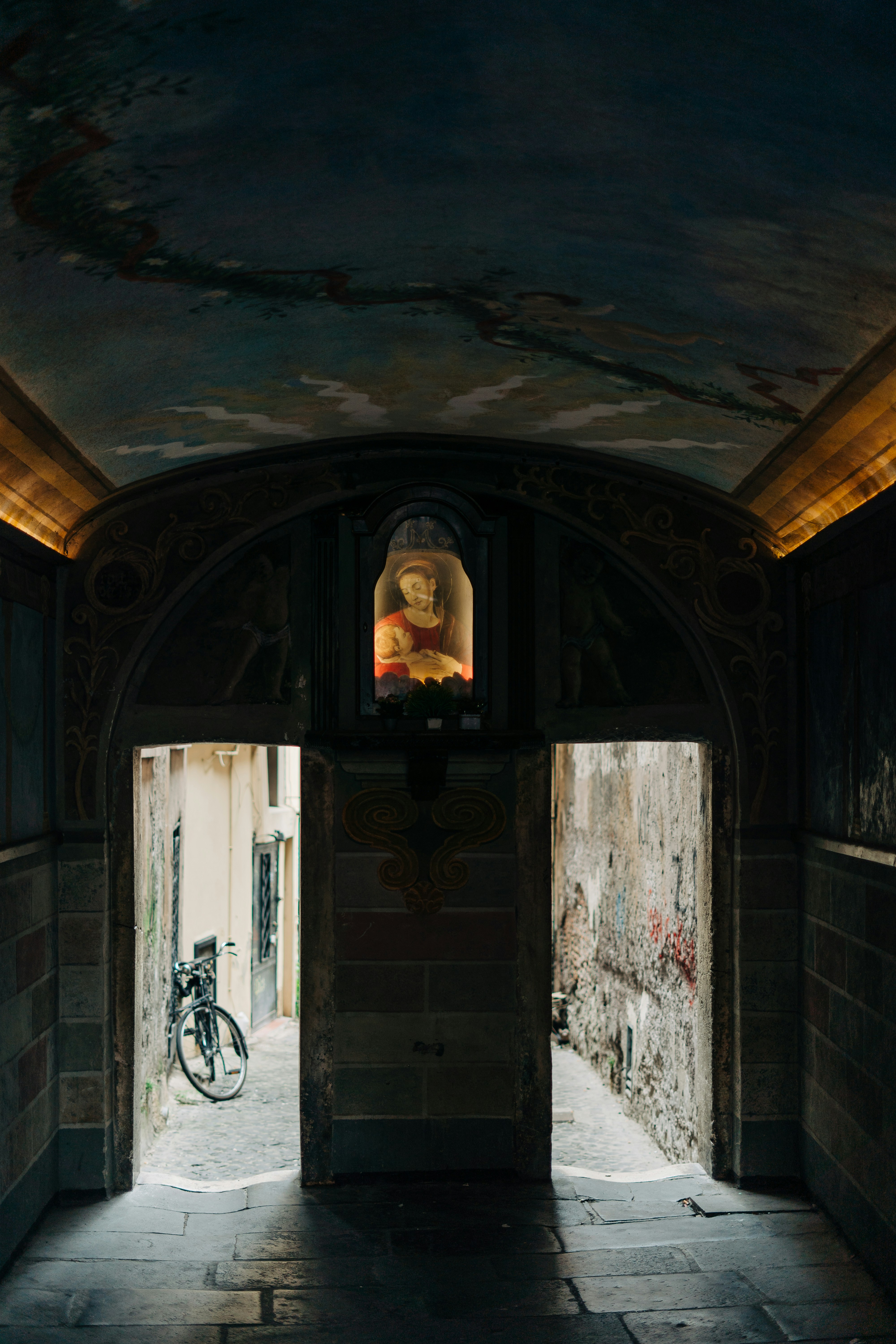 A hidden alley in the city of Rome, Italy