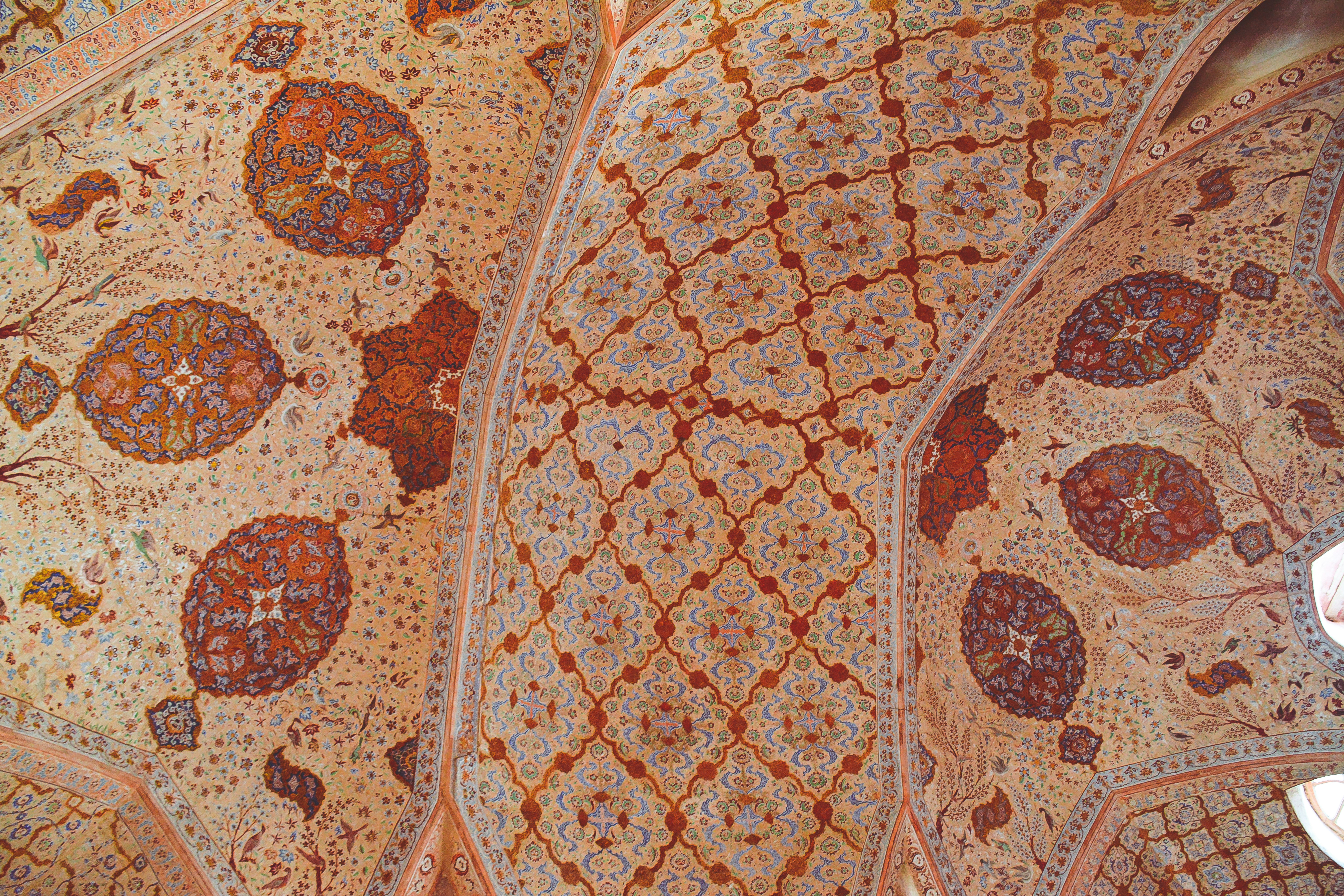 Brown and white floral floor tiles photo – Free Pattern Image on Unsplash