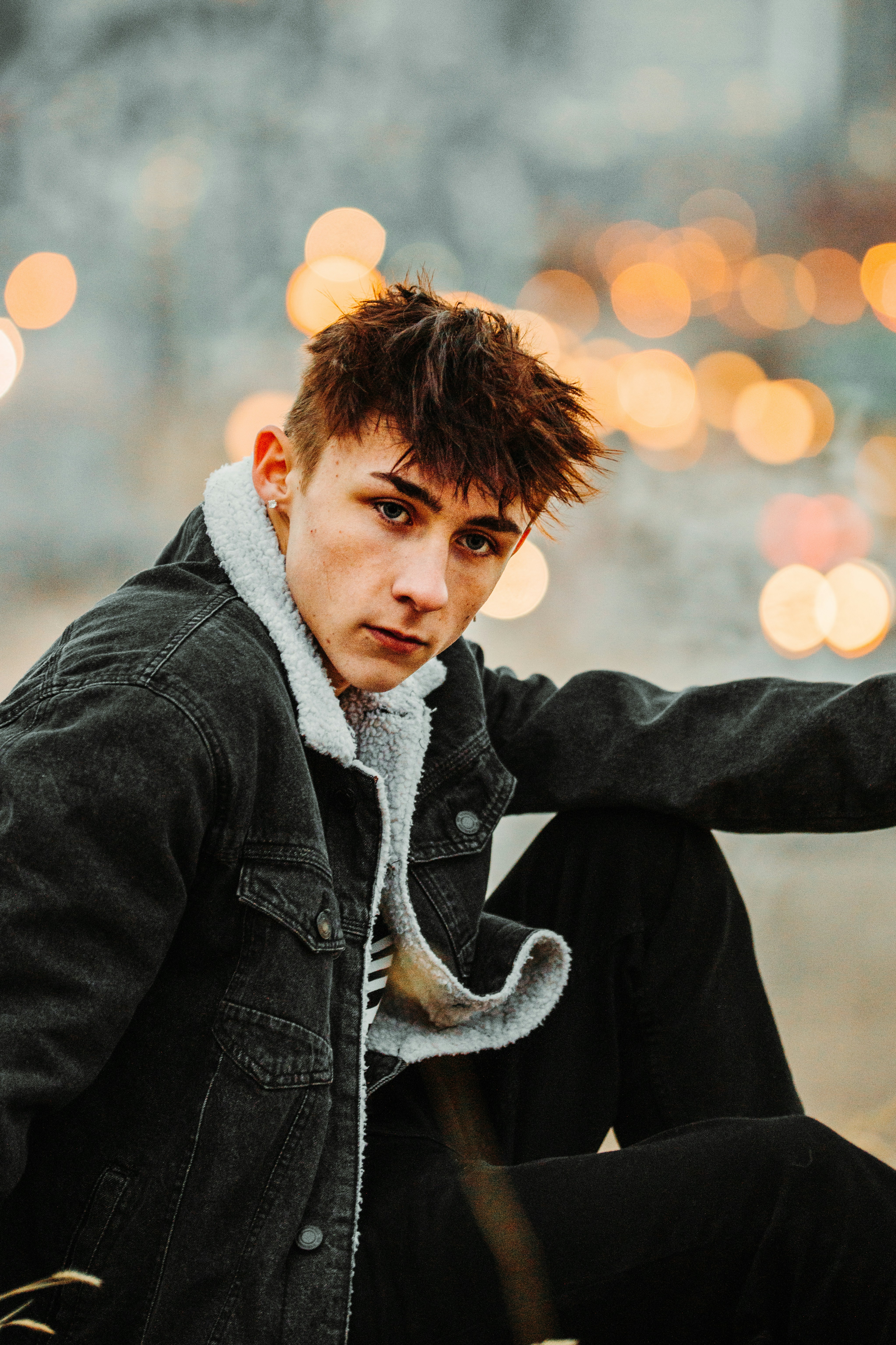 Man in black jacket and gray scarf photo – Free Apparel Image on Unsplash