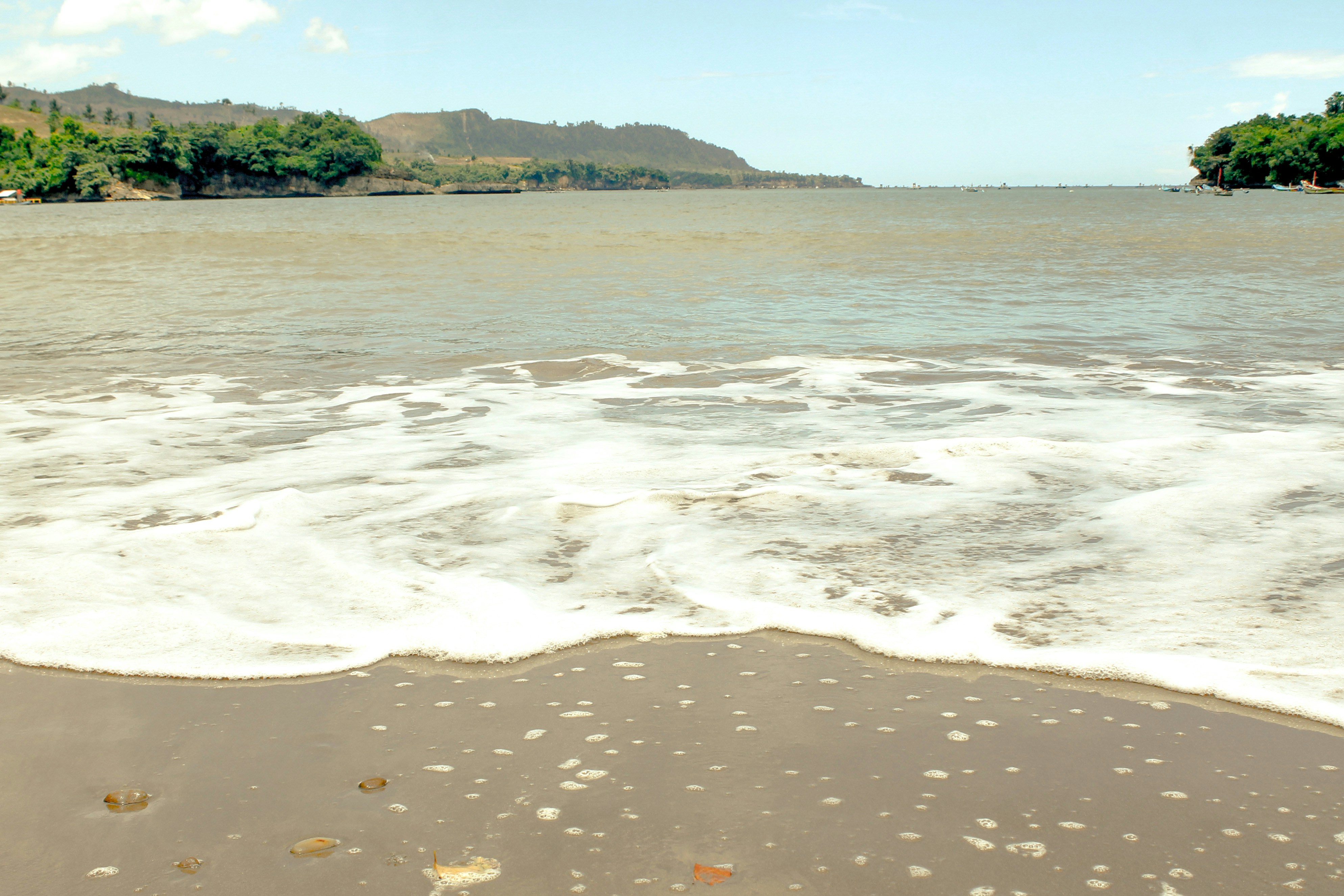 Sea waves crashing on shore during daytime photo – Free East java Image ...