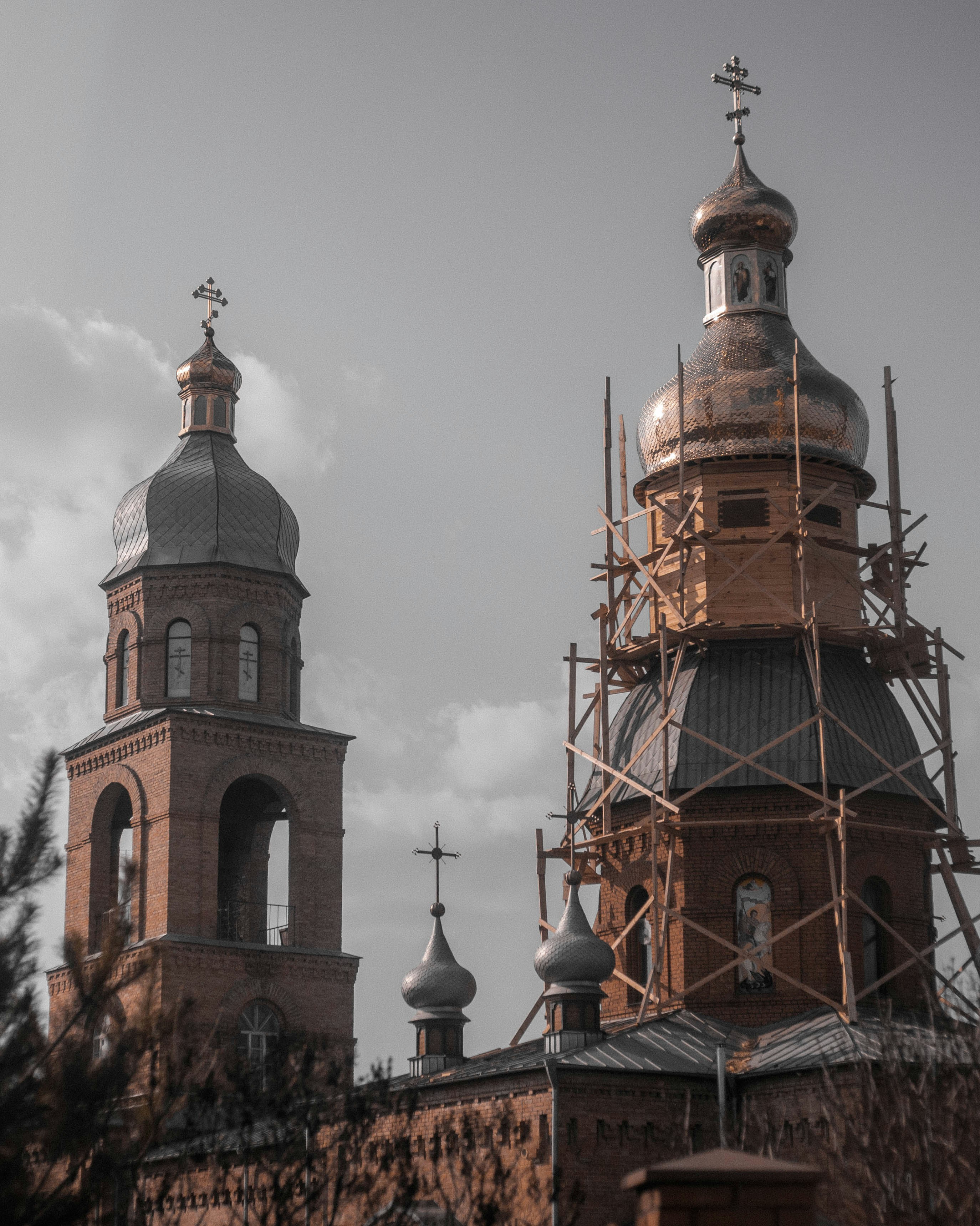 Brown and white concrete building photo – Free Khmelnytskyi Image on Unsplash