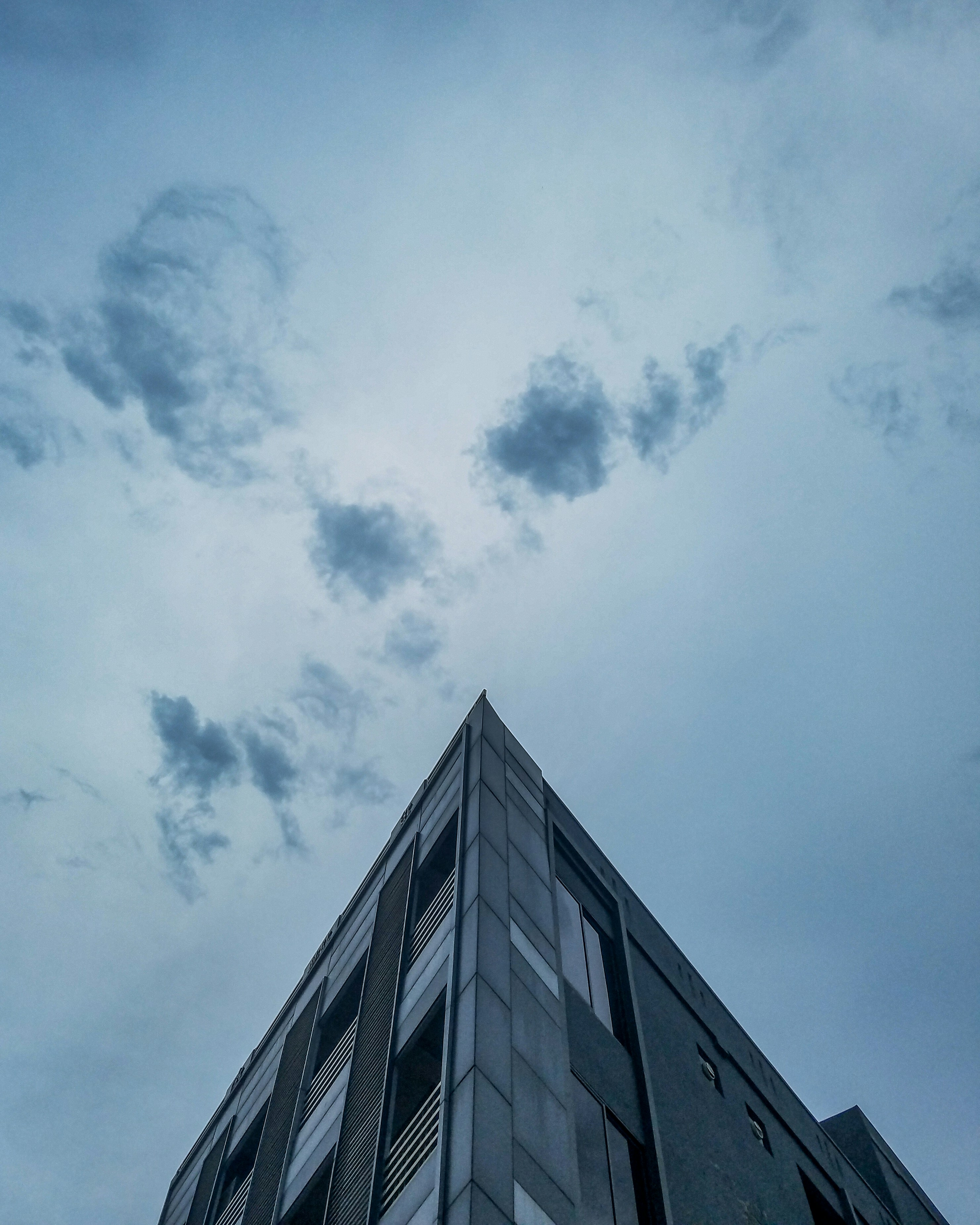 Grey Building Pictures | Download Free Images on Unsplash