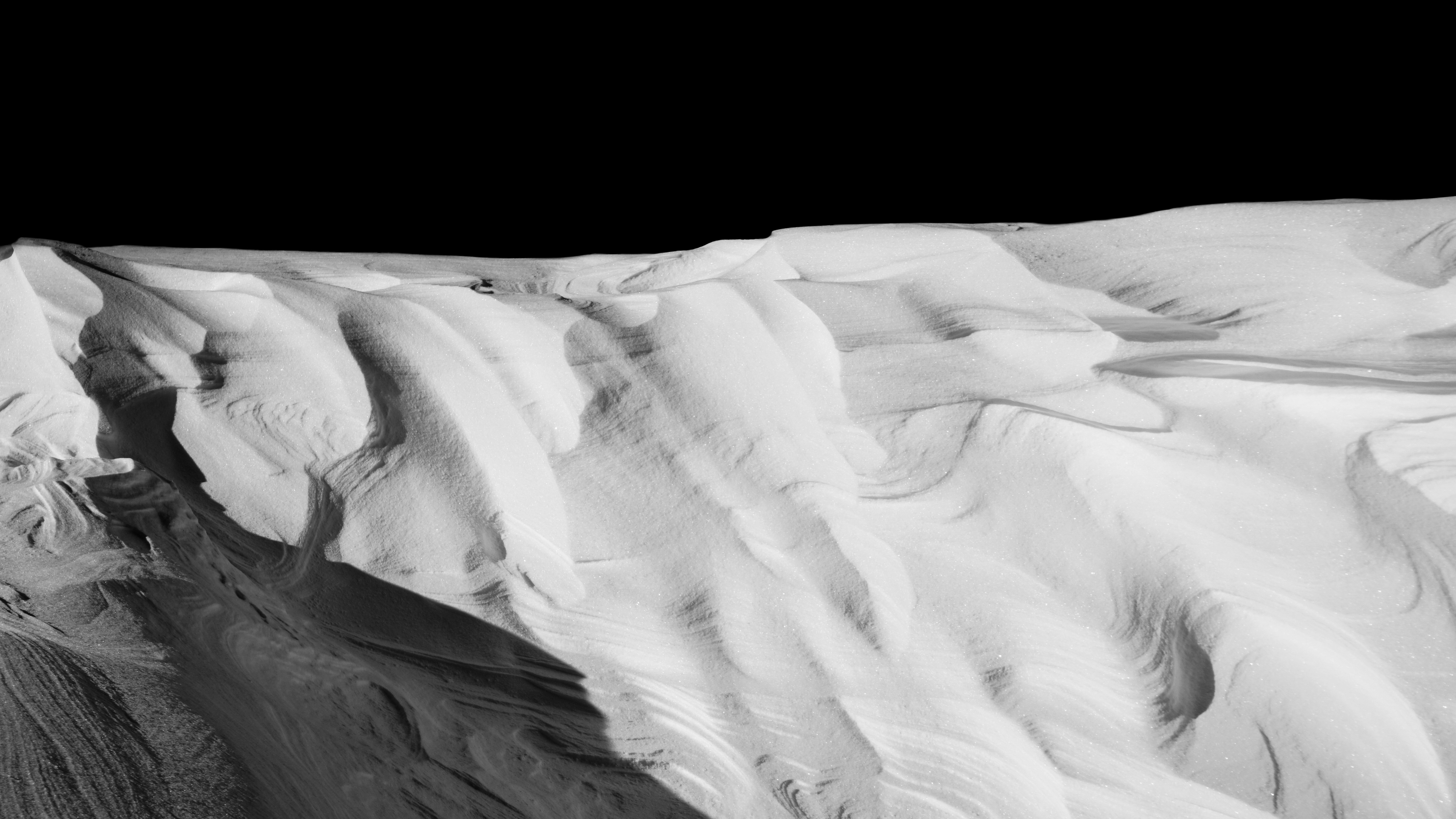 Grayscale photo of white textile photo – Free Grey Image on Unsplash