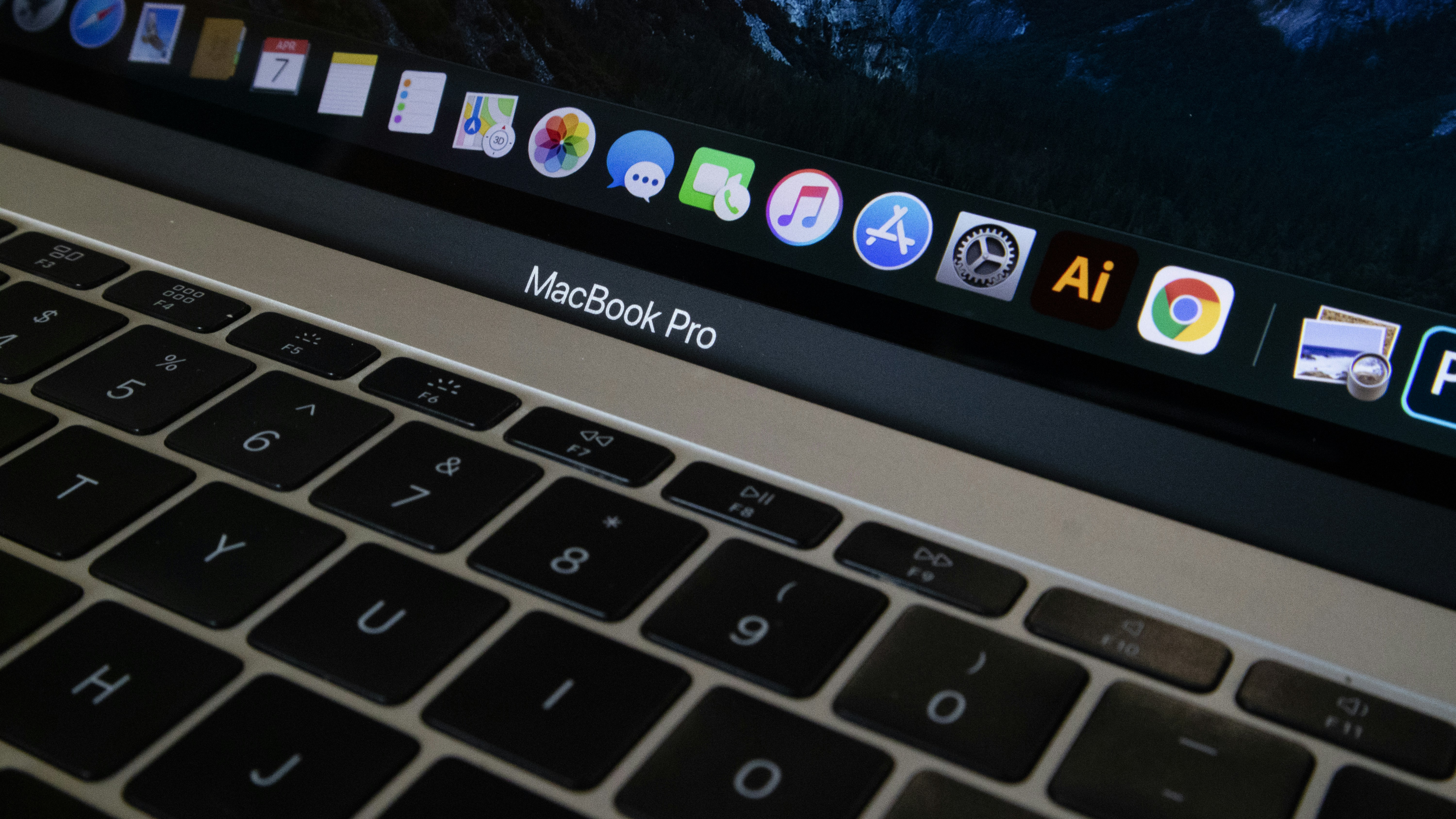Macbook pro displaying icons on screen photo – Free Macbook pro Image ...