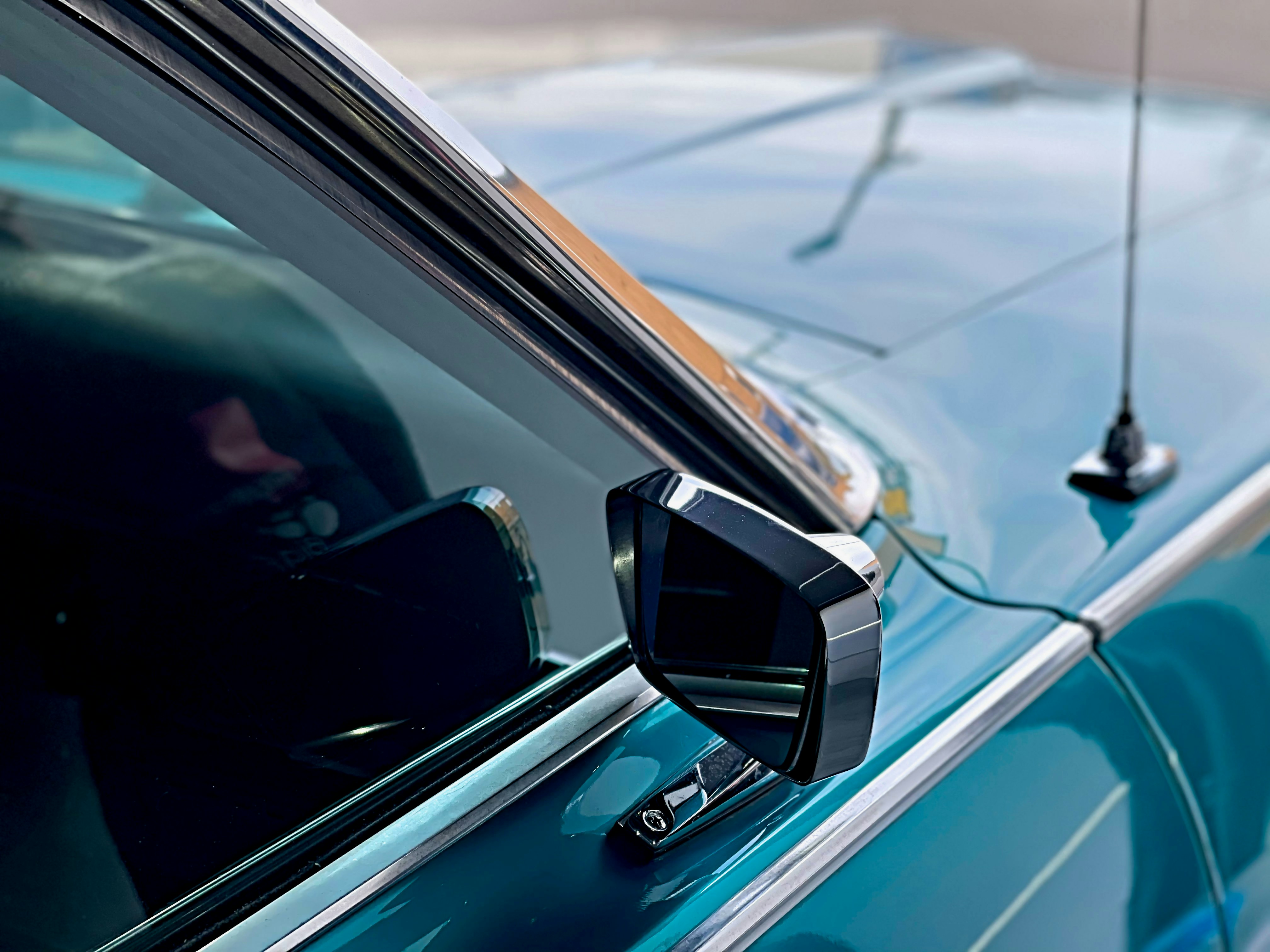 Black car side mirror during daytime photo – Free Car Image on Unsplash