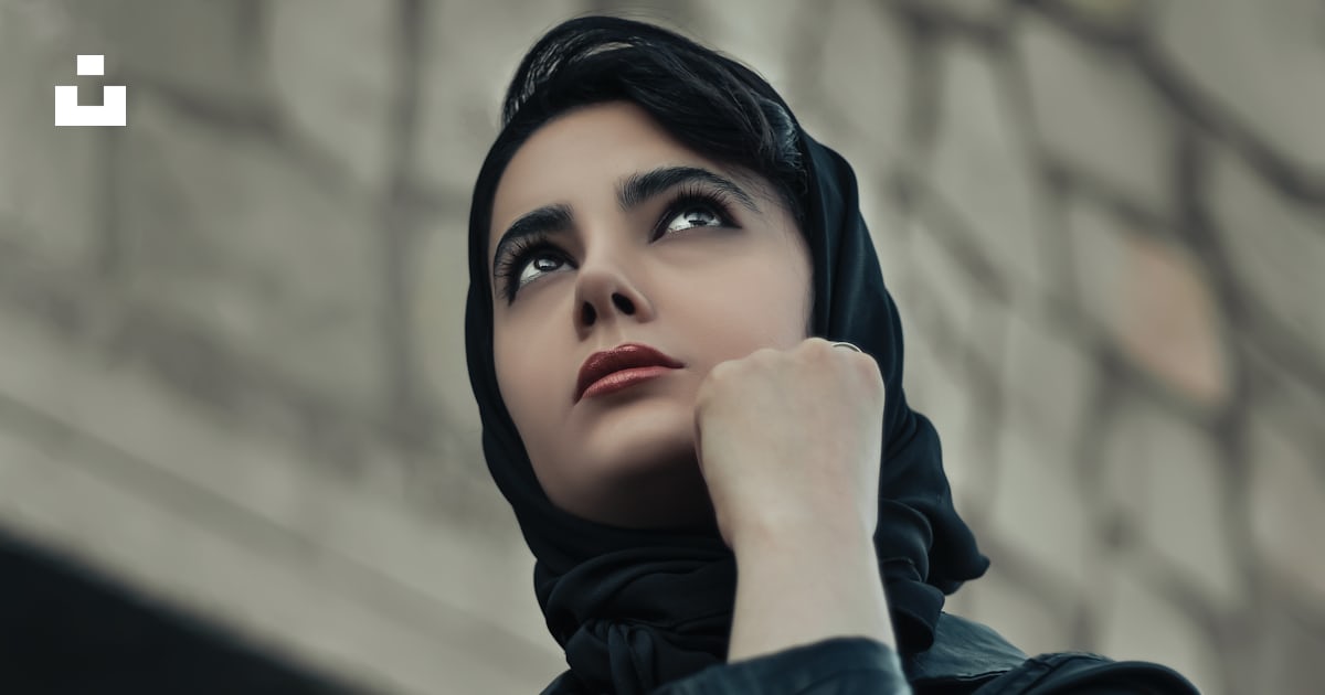Mujer Con Chaqueta De Cuero Negra Foto Imagen De Eeuu Gratuita En
