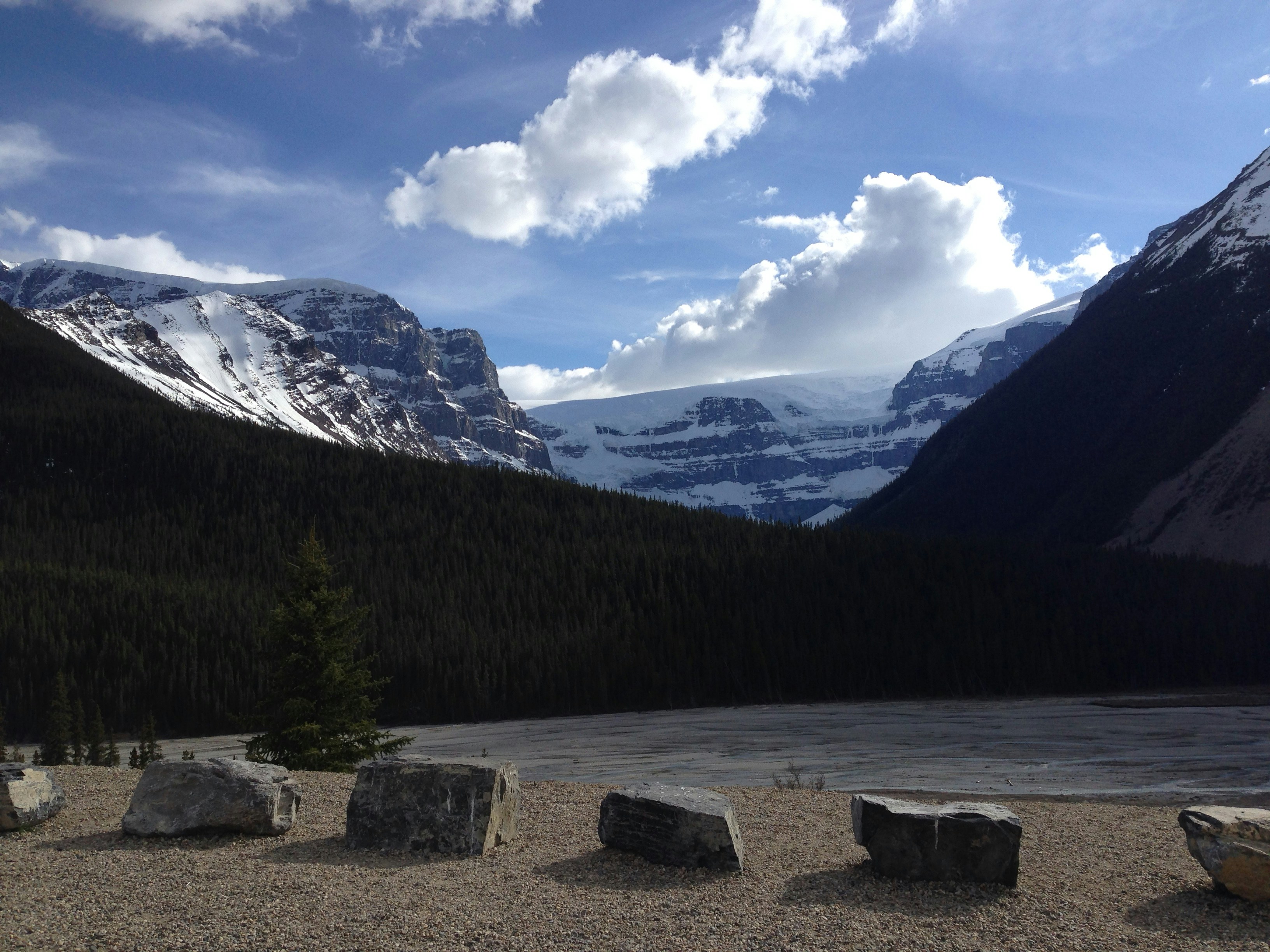 Glacial Crest Over a Quiet Alpine Basin