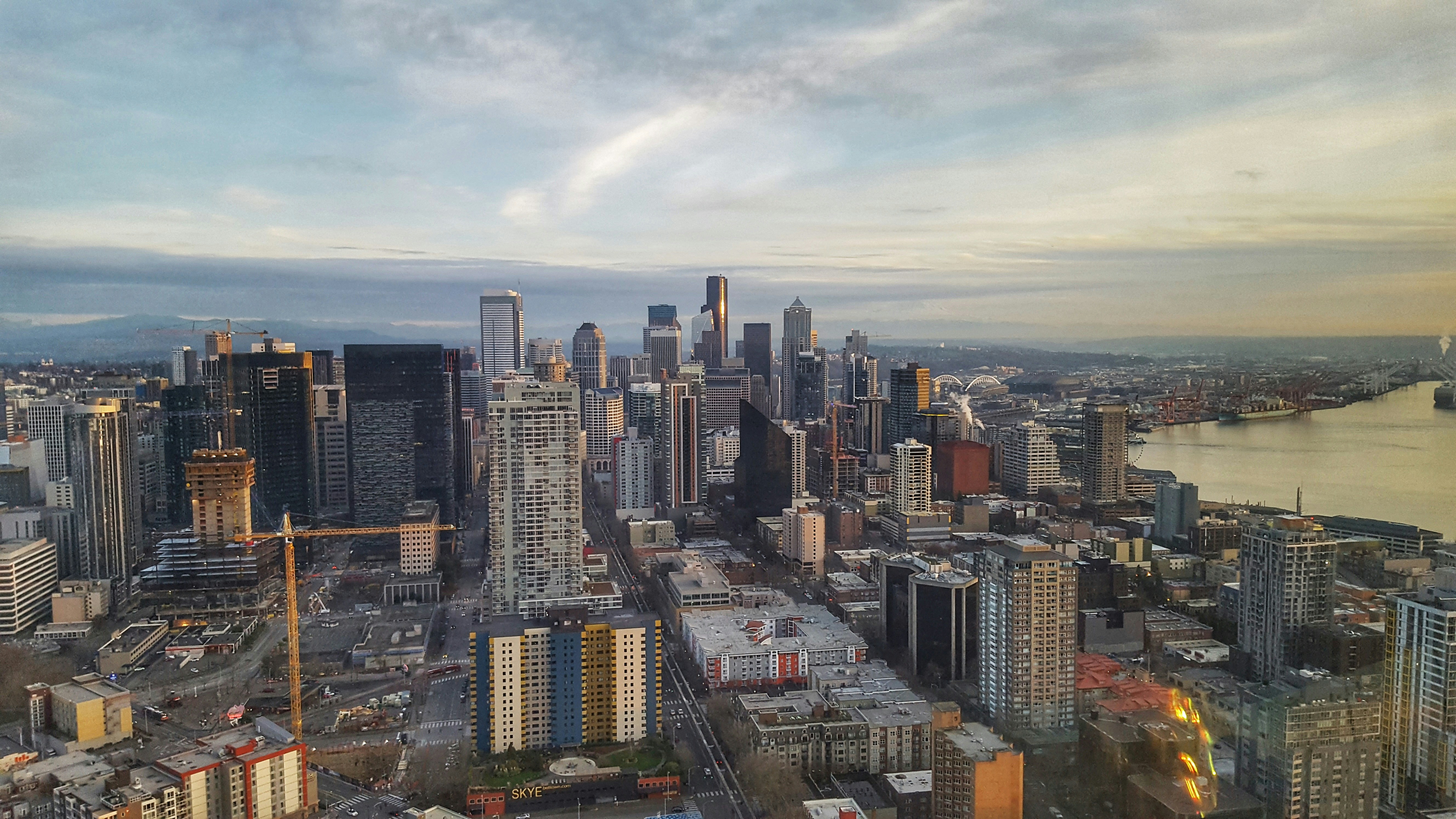 Foto Vista aérea de los edificios de la ciudad durante el día – Imagen ...