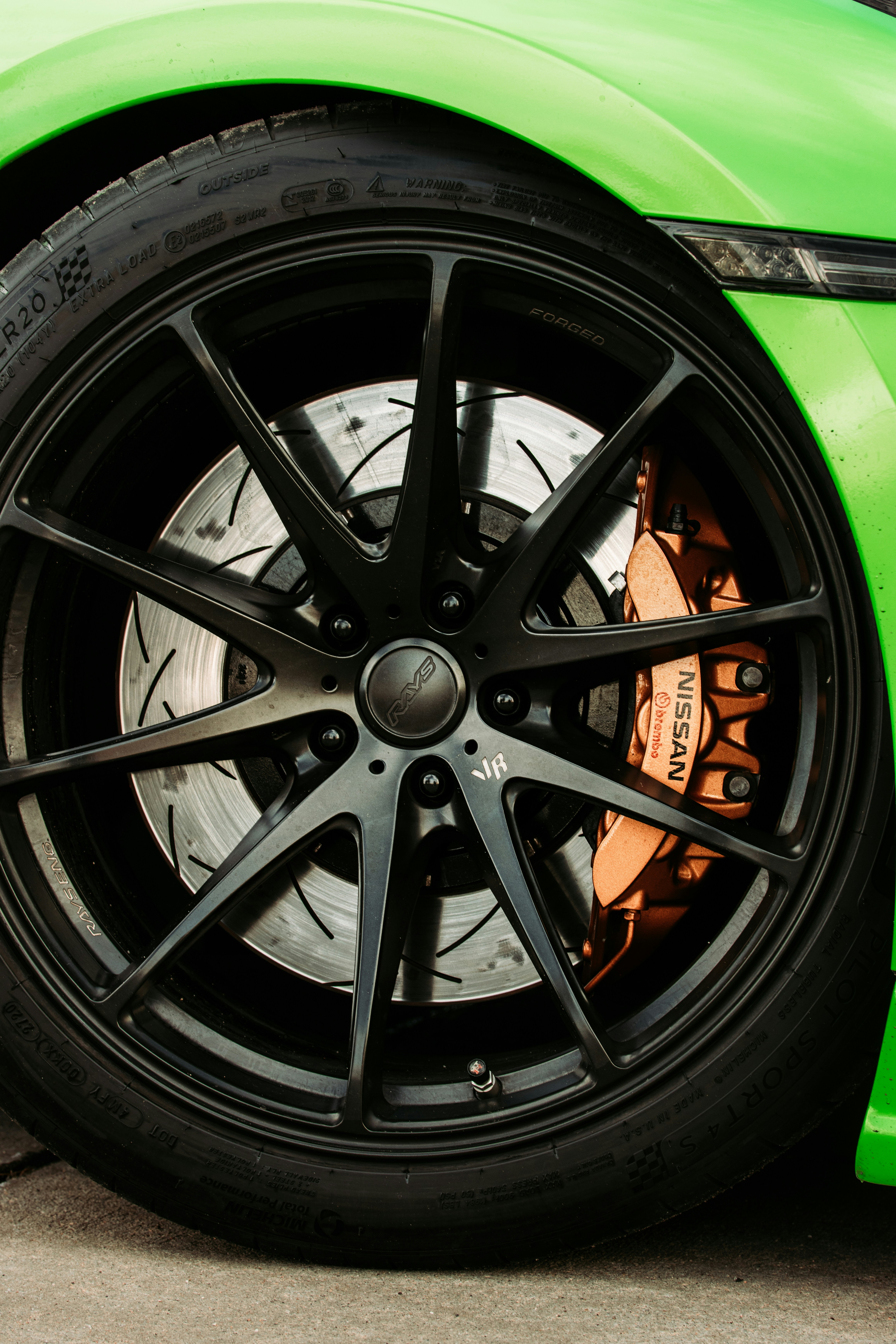 Black and silver multi spoke car wheel photo – Free Tire Image on Unsplash