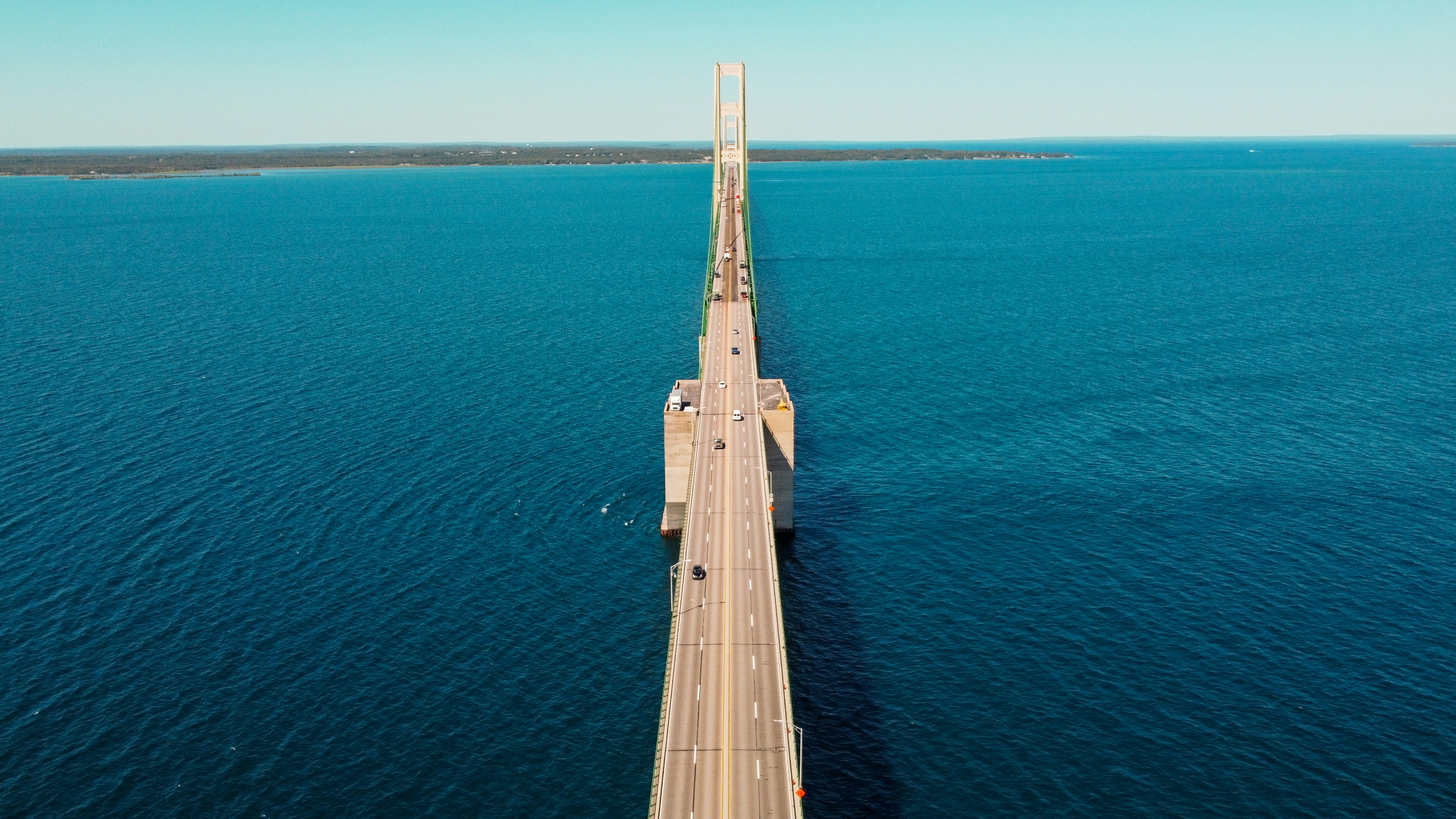 Aerial view of a bridge photo – Free Mackinaw city Image on Unsplash