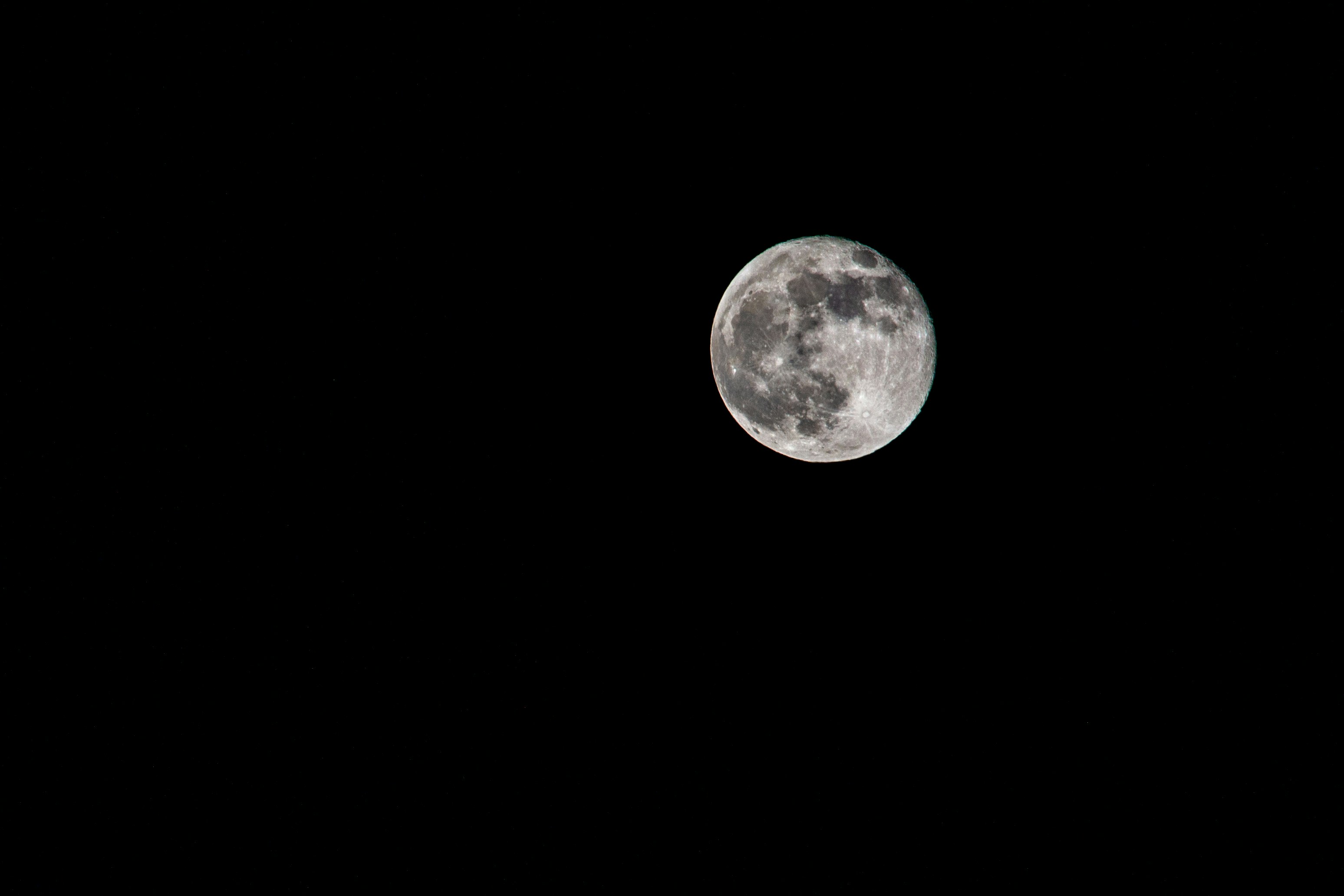 Full moon in the sky photo – Free Grey Image on Unsplash