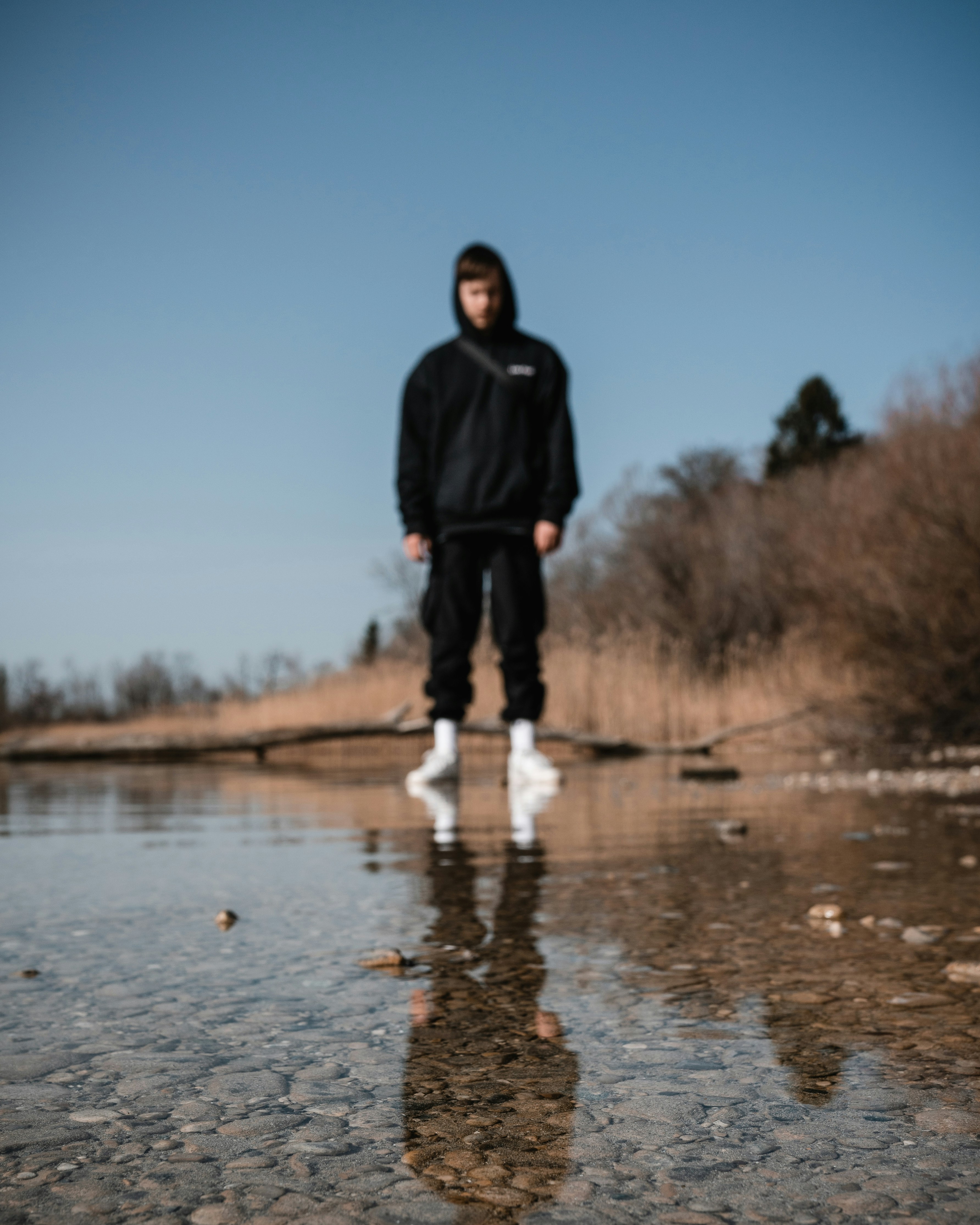 Human Standing Pictures | Download Free Images on Unsplash